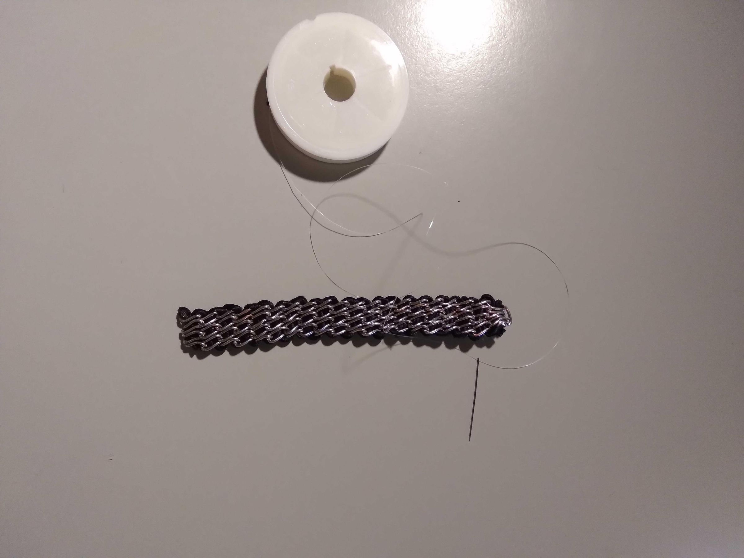 Chain and Intertwined Thread Bracelet : 6 Steps - Instructables