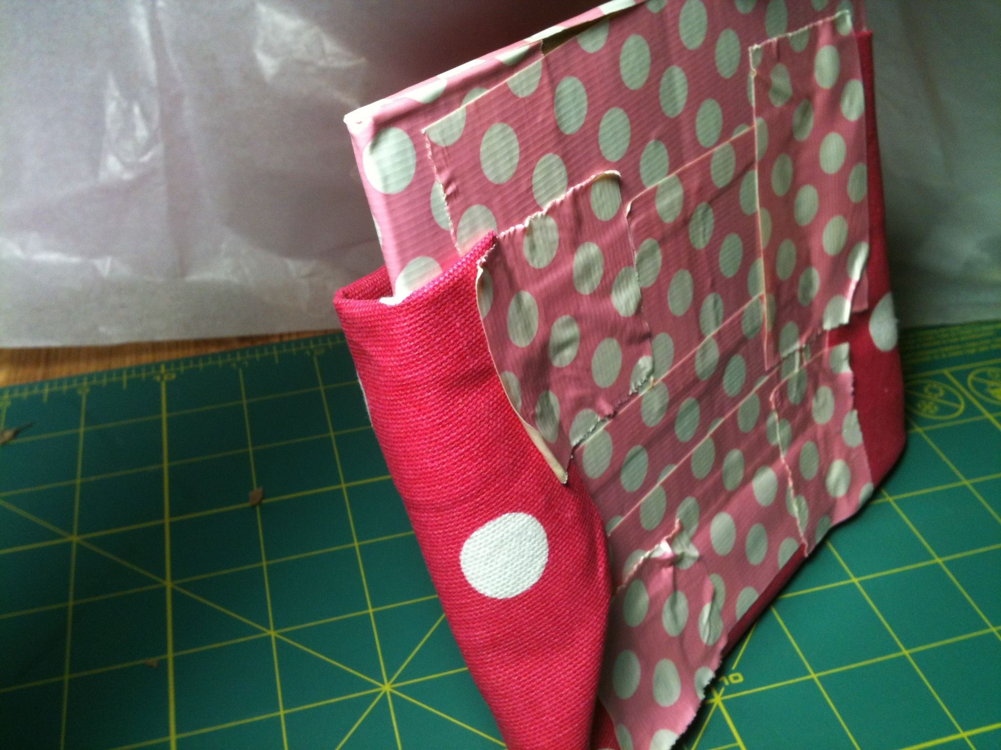 DIY Magnetic Locker Pouch : 4 Steps (with Pictures) - Instructables