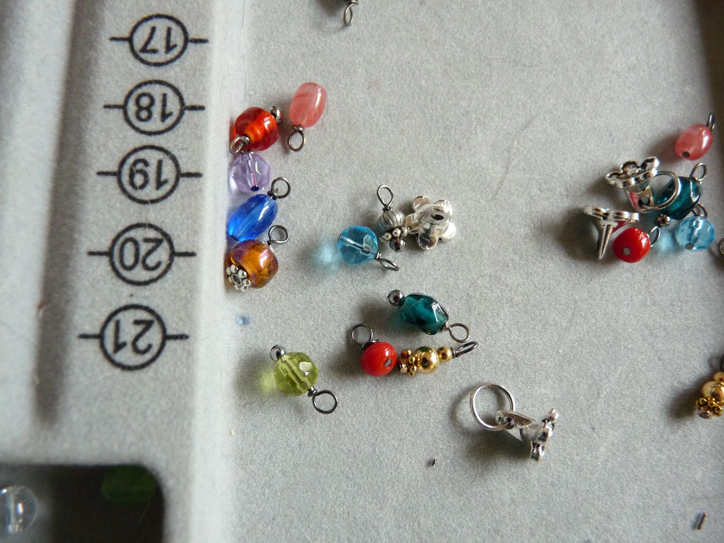 Best Beaded Cluster Earrings : 12 Steps (with Pictures) - Instructables