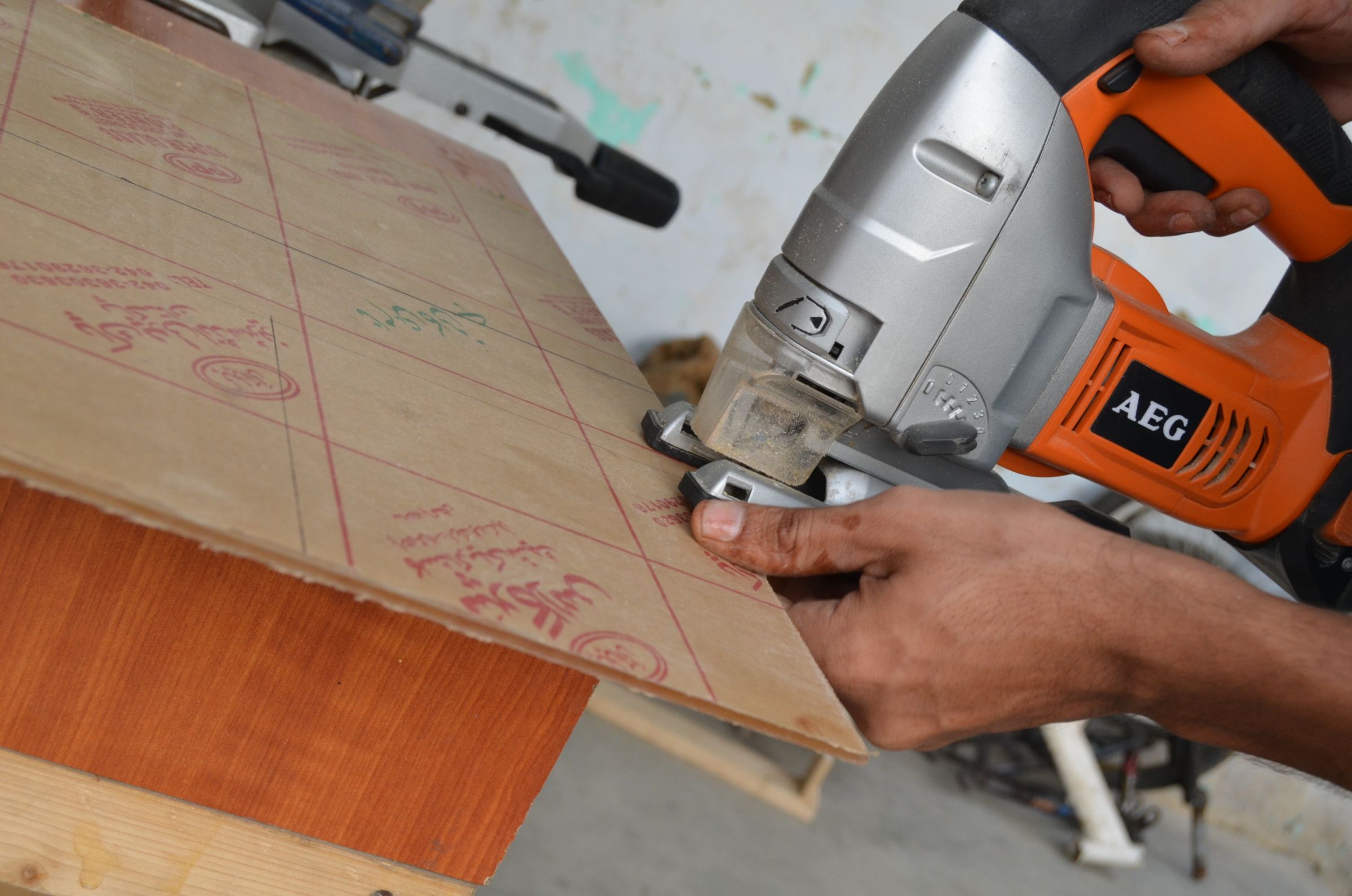 The Classic Wall Clock : 8 Steps (with Pictures) - Instructables