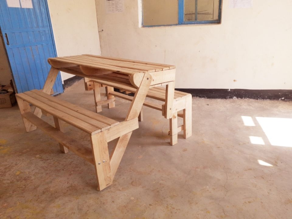 Convertible Bench/table : 5 Steps (with Pictures) - Instructables