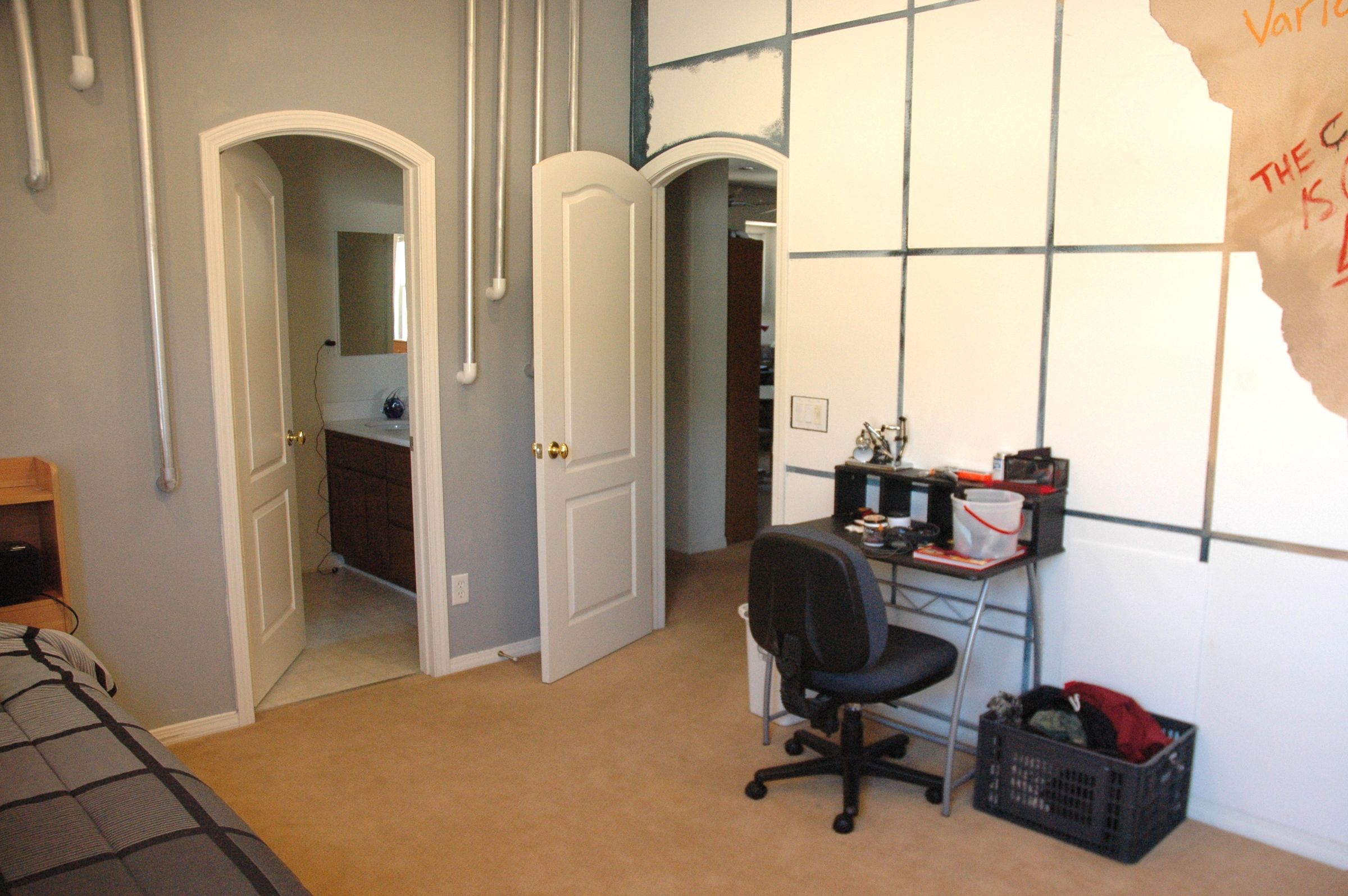 Portal 2 Themed Bedroom (with Pictures) - Instructables