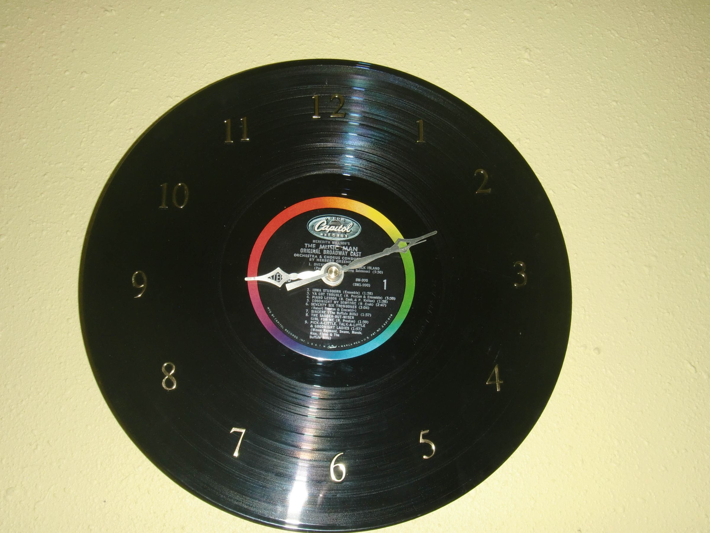 Record Clock : 6 Steps - Instructables