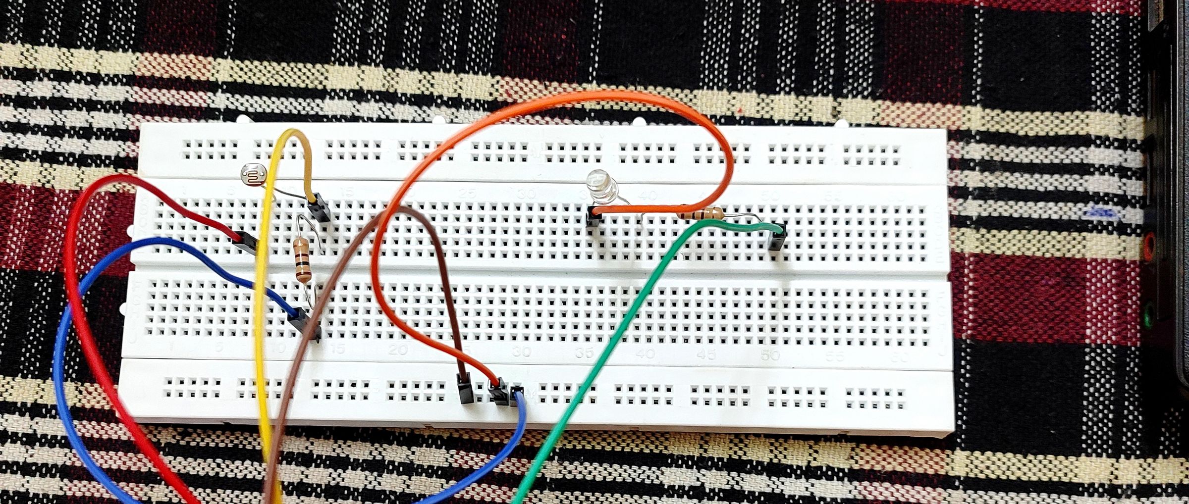 Automatic LED ON and OFF Using LDR and Arduino : 7 Steps - Instructables