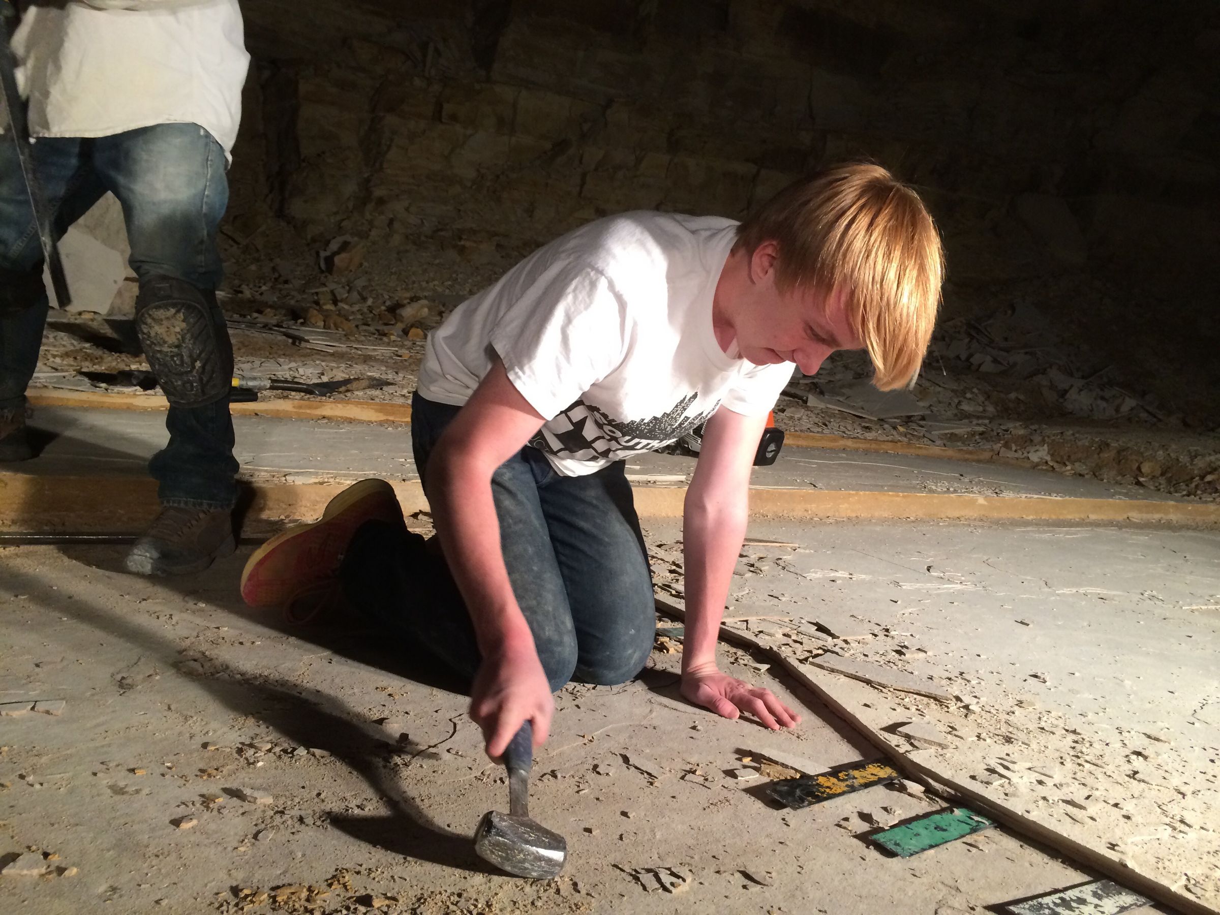 Split Limestone to Find Fossils!! : 4 Steps (with Pictures) - Instructables