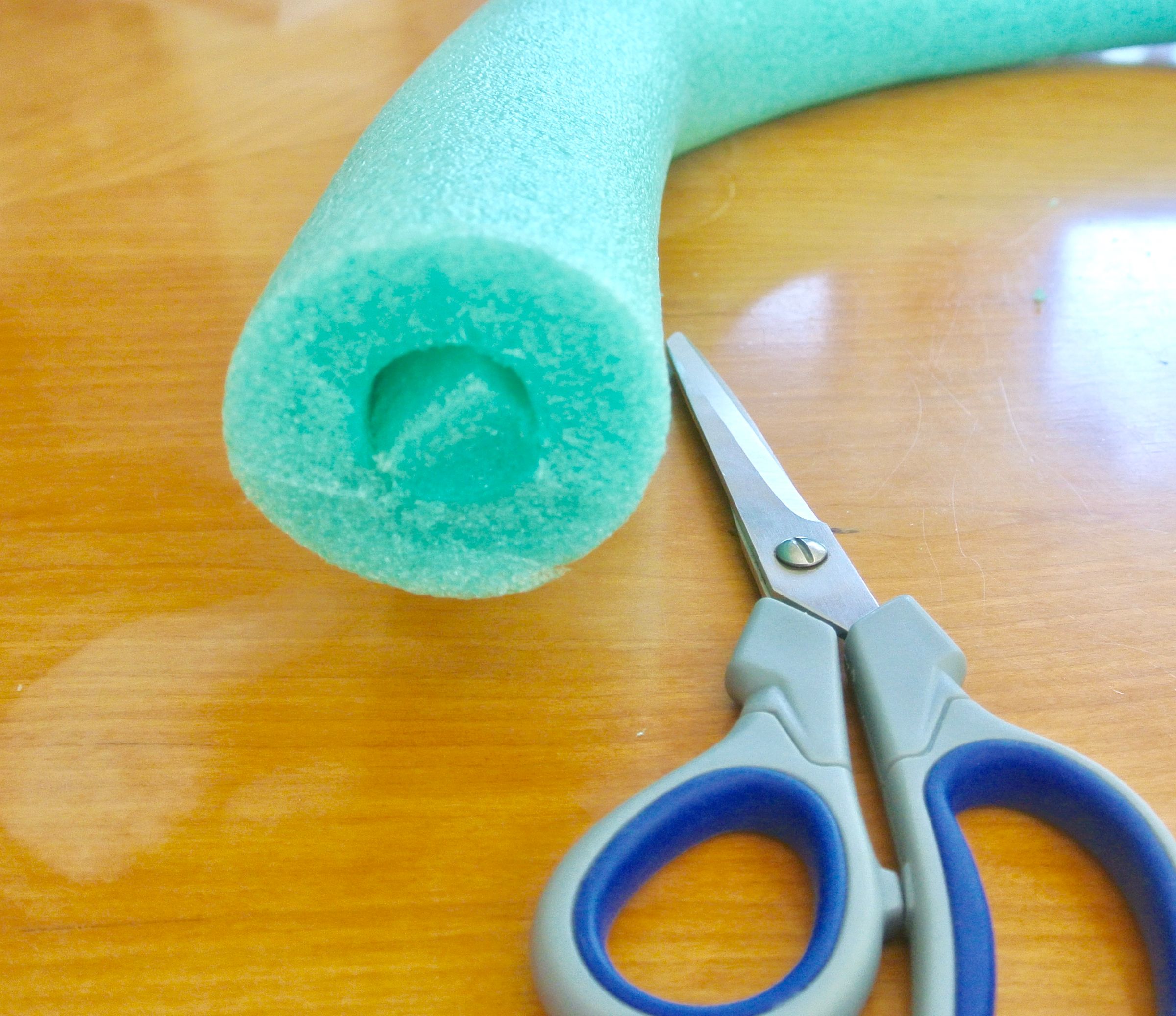 Use a Pool Noodle As a Mini Shower : 5 Steps (with Pictures ...