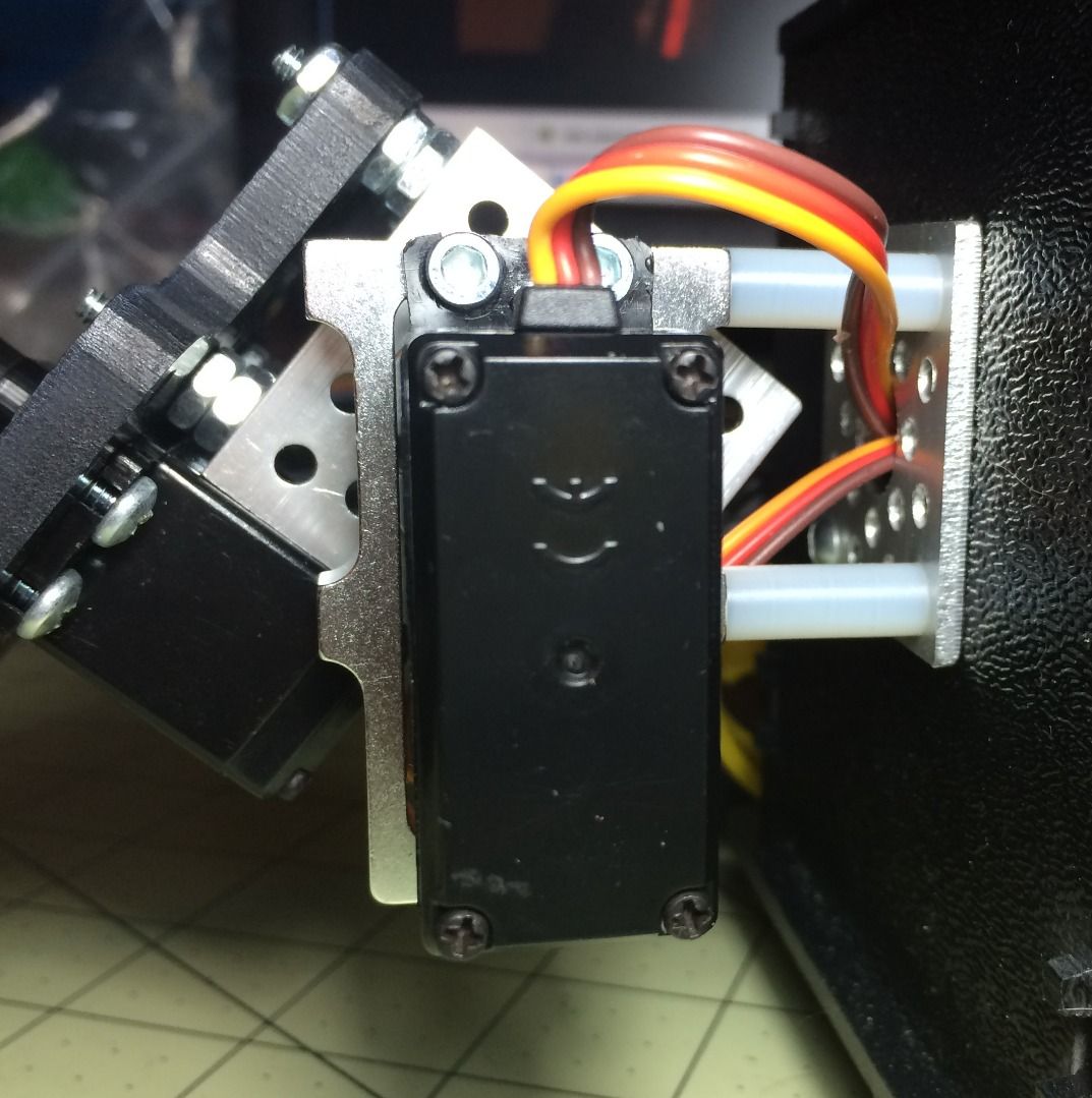 Remote Control Gripper Bot : 16 Steps - Instructables