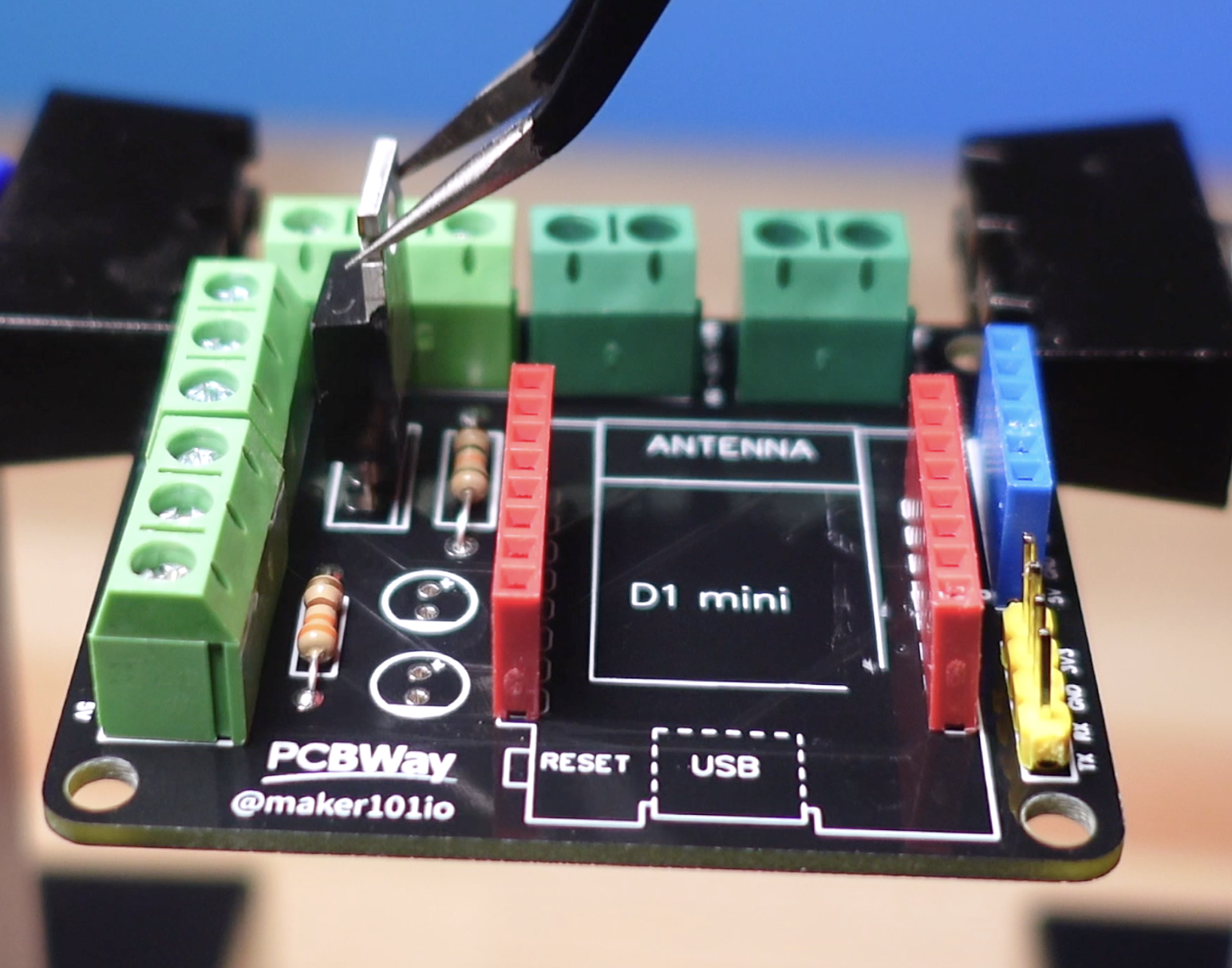 Build a Self Watering System (Soil Moisture Sensor - Water Pump - Water ...