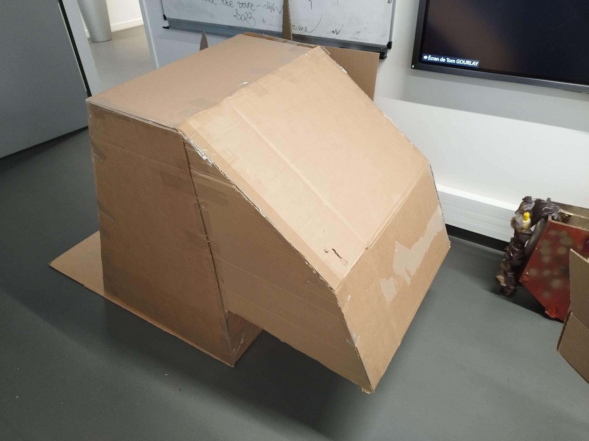 Make a Space Mecha Cow Controller for "Attack of the Bric-a-Brac" : 16 ...