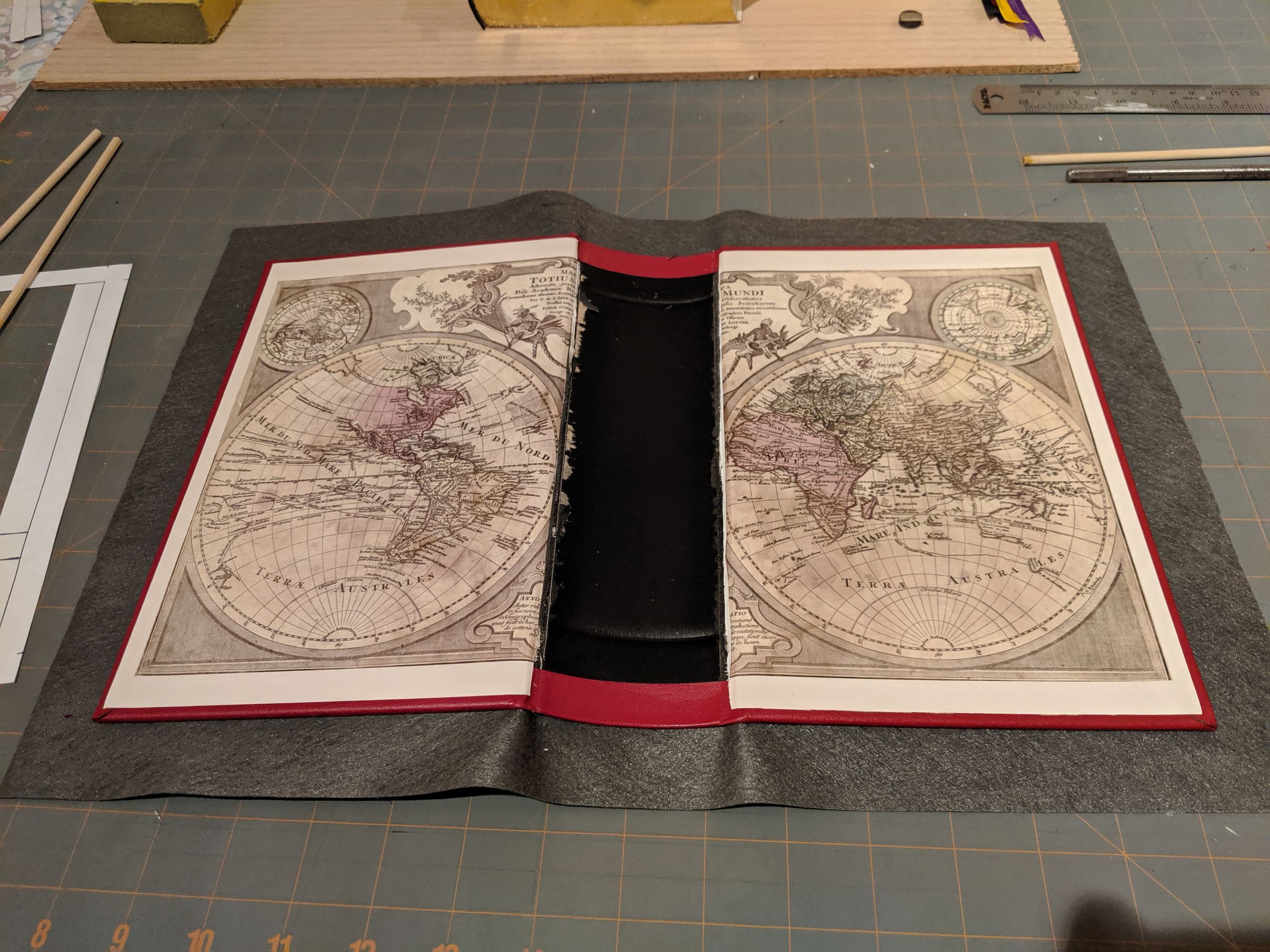 DnD RPG Book Dice Tray : 12 Steps (with Pictures) - Instructables