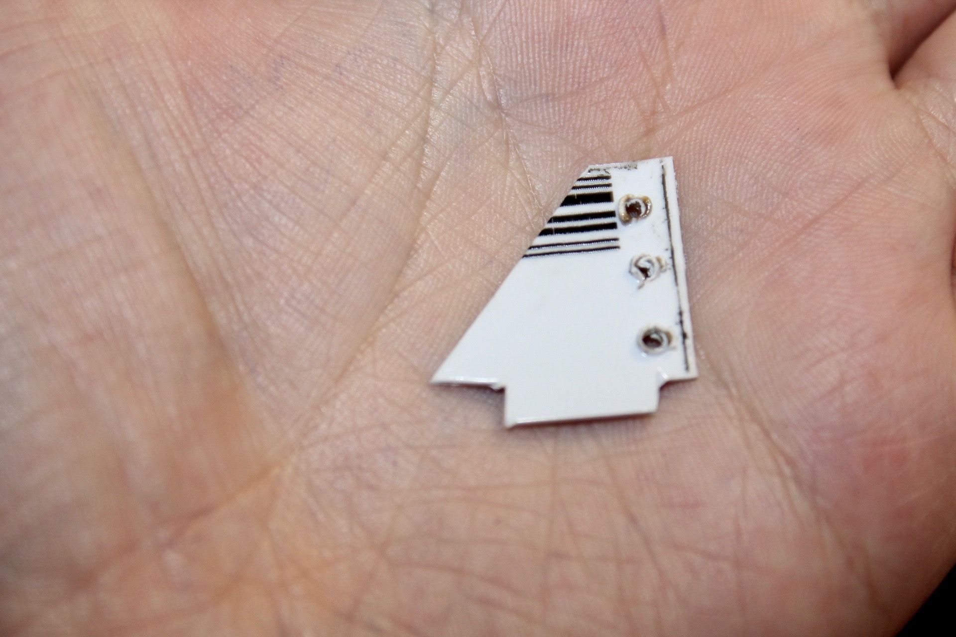 DIY RC Control Horns From Recycled Plastic Cards With Template : 4 ...