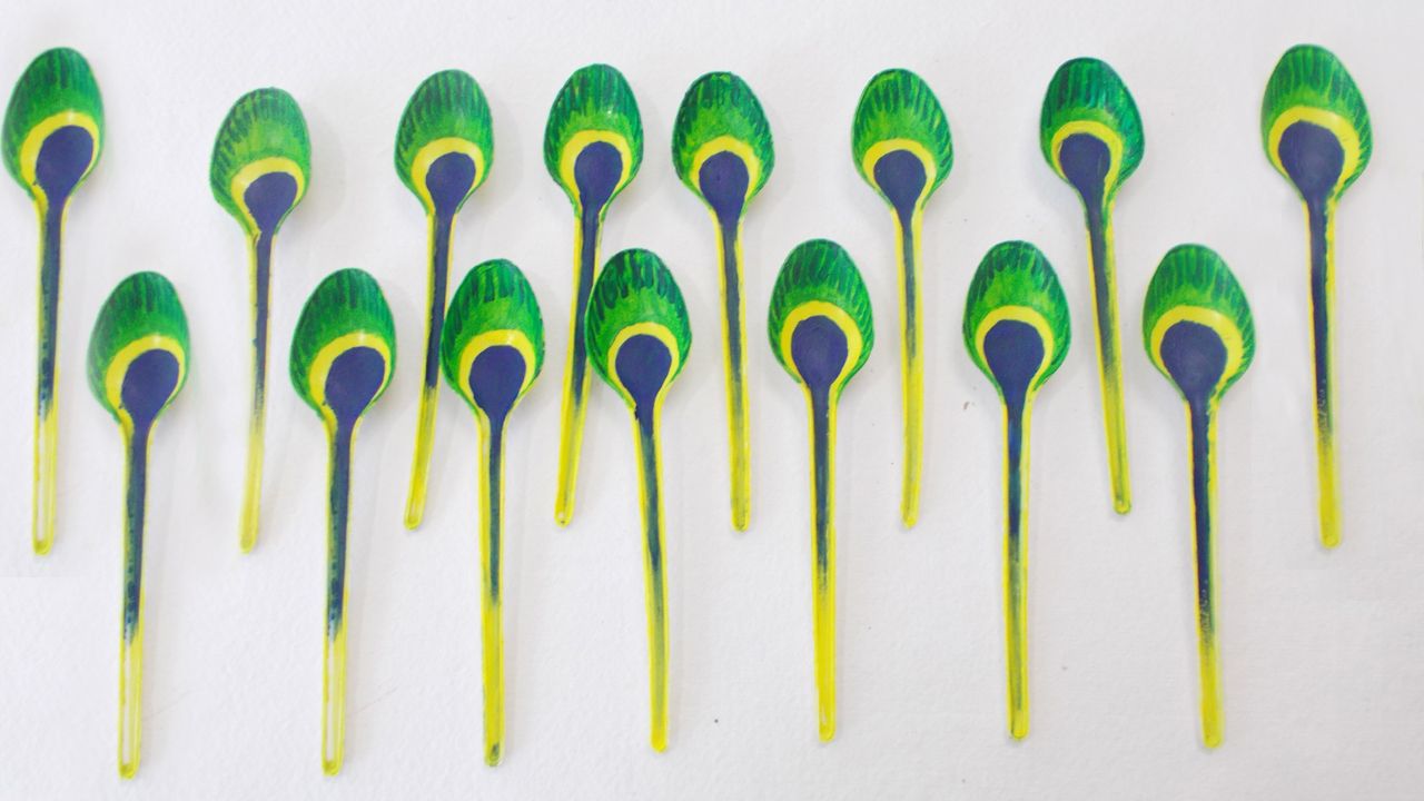 DIY Room Decor : How to Make a Peacock From Plastic Spoon : 4 Steps ...