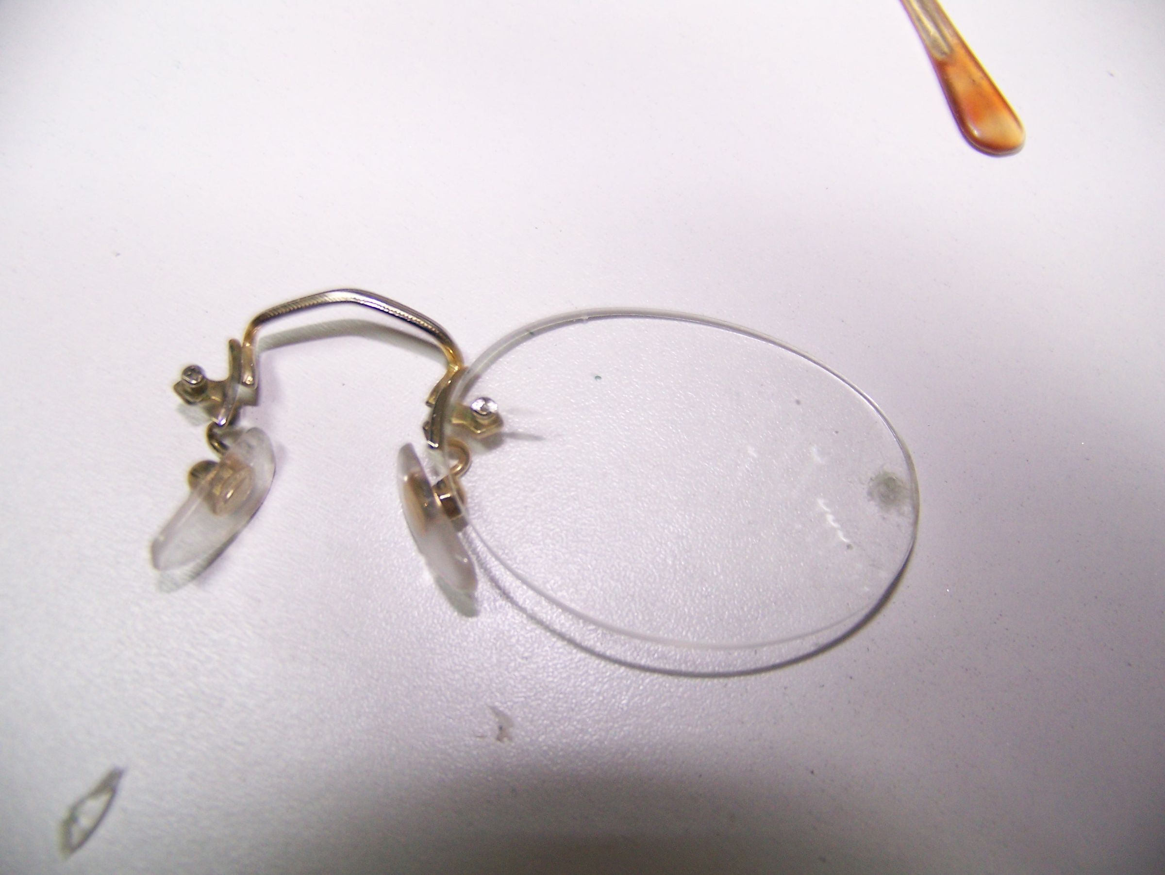 Super Easy Glasses Repair : 5 Steps (with Pictures) - Instructables