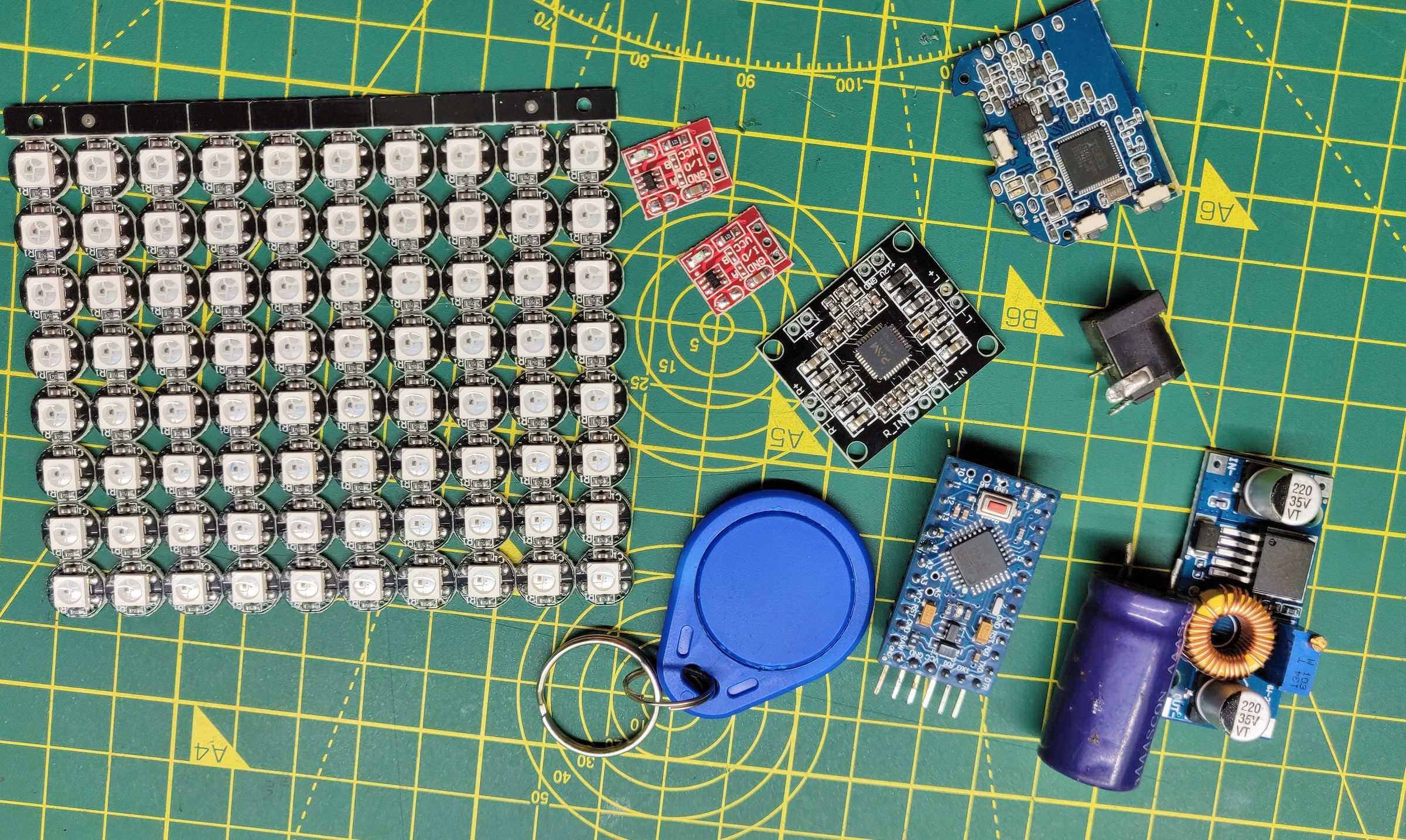 Desk Bluetooth Speaker With Audio Visualisation, Touch Buttons and NFC ...