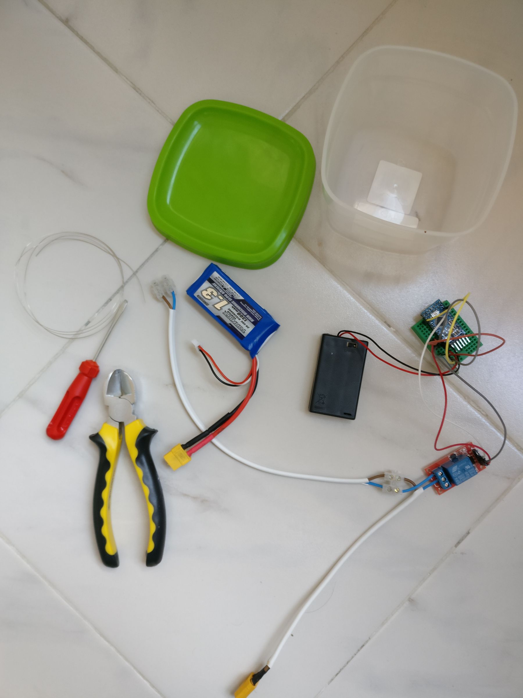 Simple and Cheap Phone Controlled Fireworks Igniter : 4 Steps (with ...