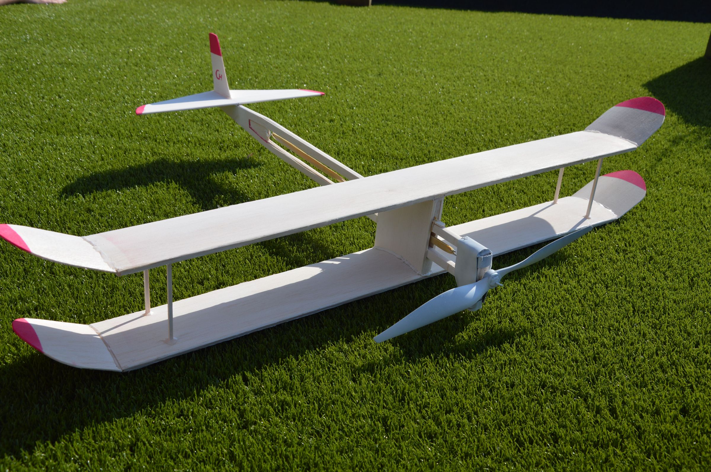 Balsa Wood Biplane : 6 Steps - Instructables