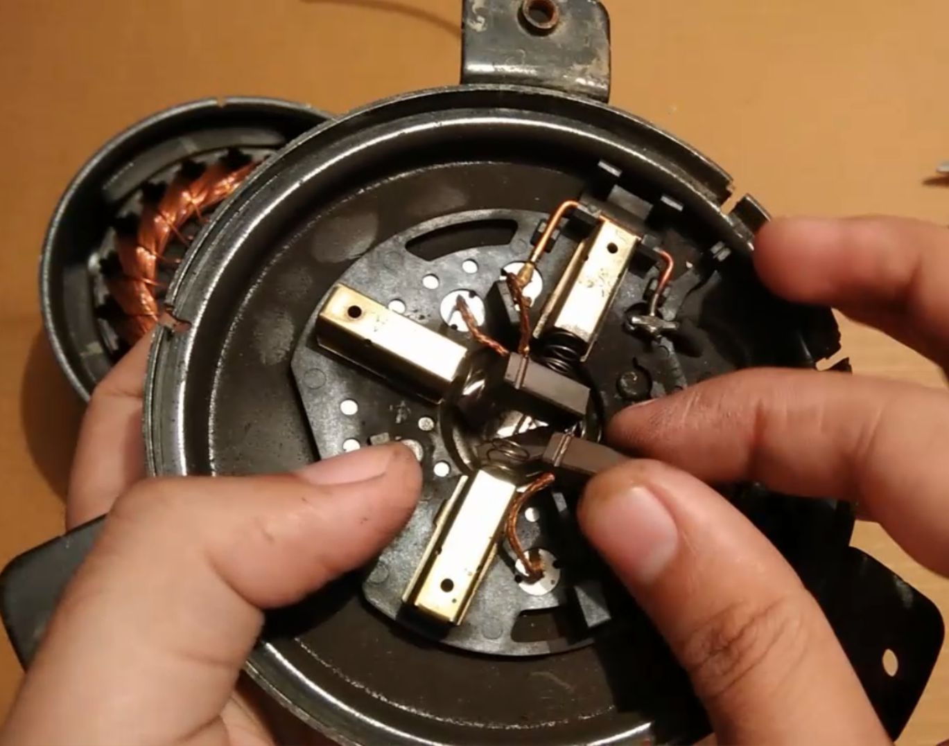 Basic Steps to Install the Brushes of a DC Motor : 3 Steps - Instructables