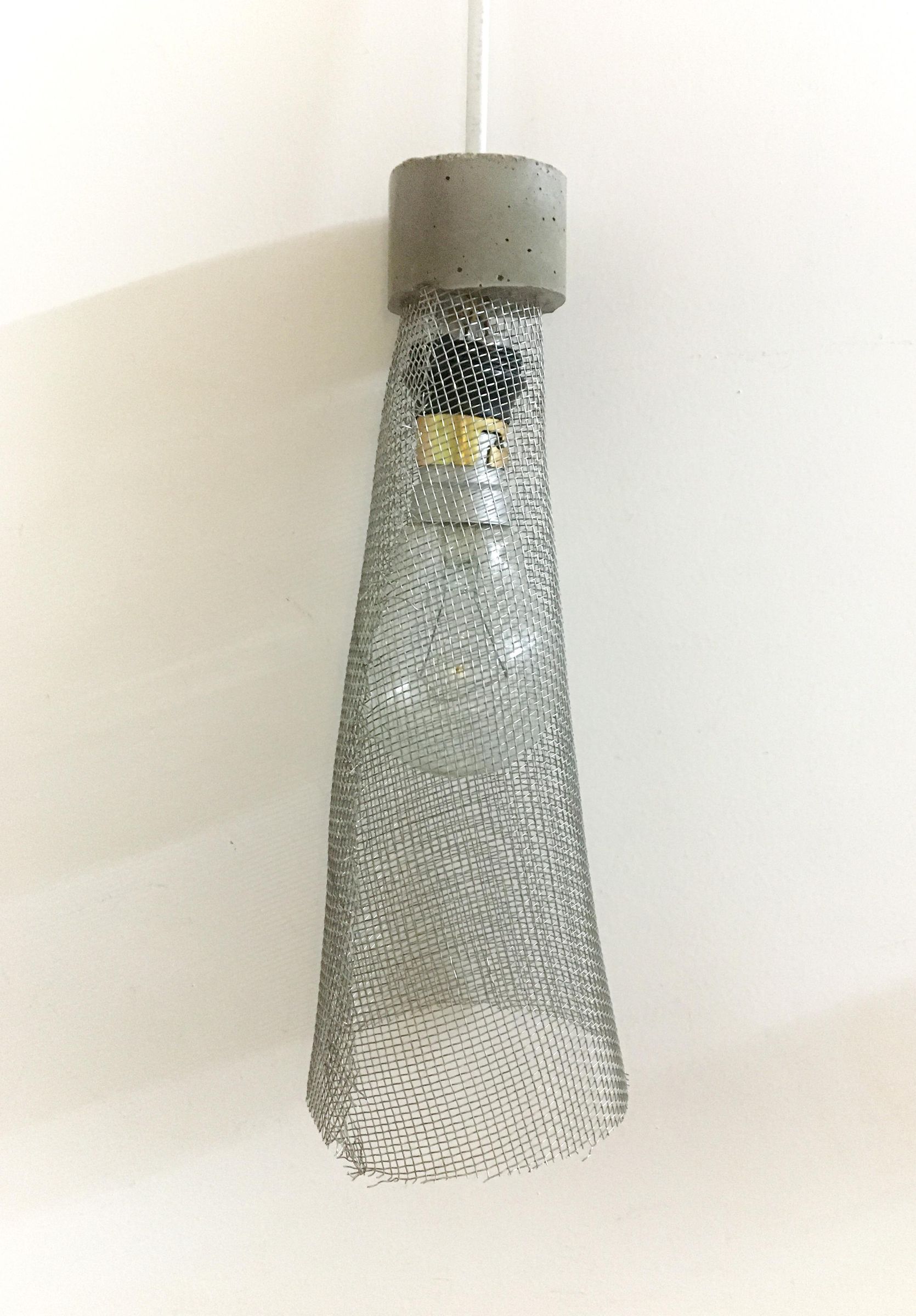 Simple Wire Mesh Lamp : 4 Steps - Instructables