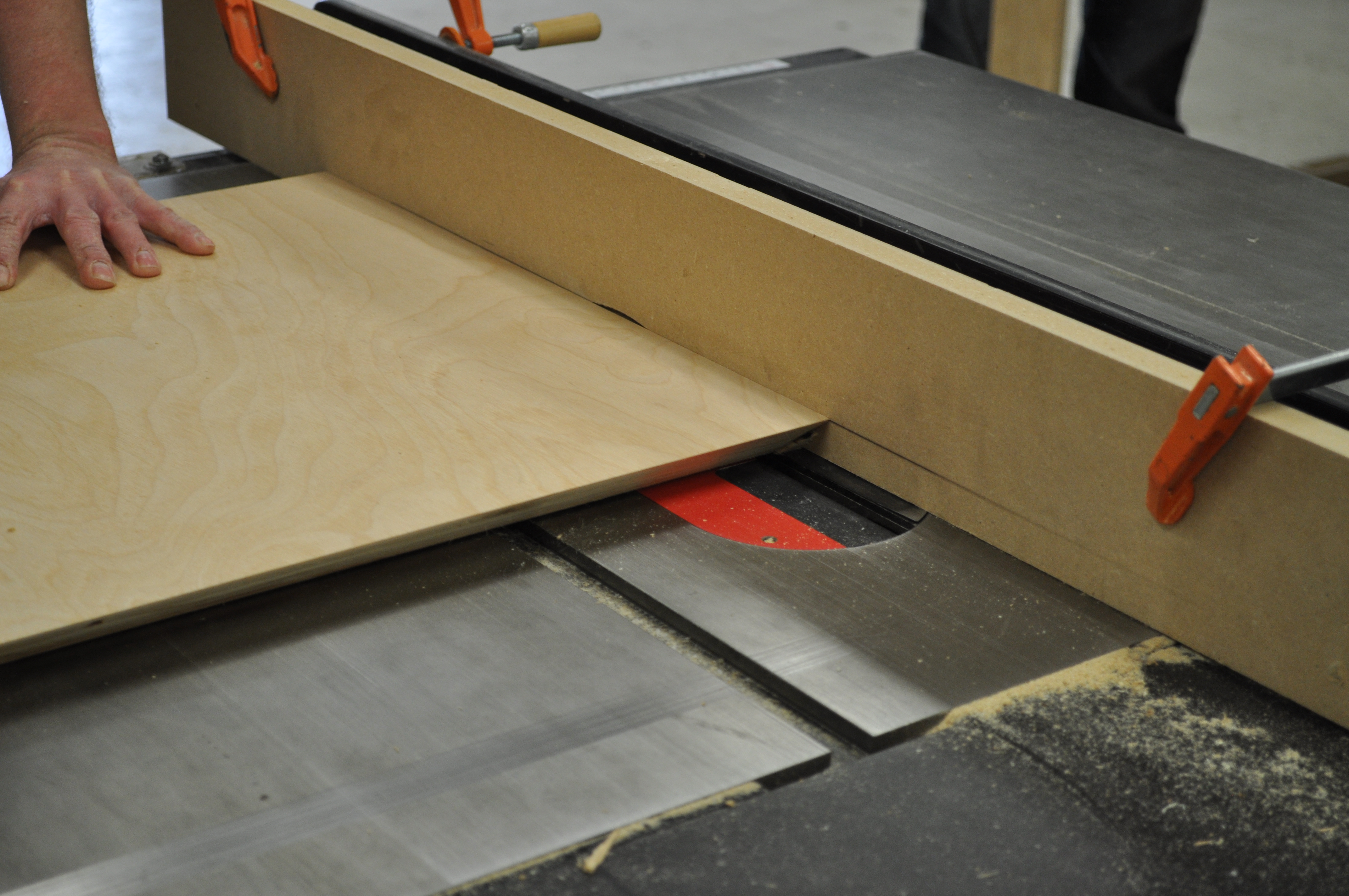 Cutting Precision Miters in Ten Minutes or Less : 4 Steps (with ...