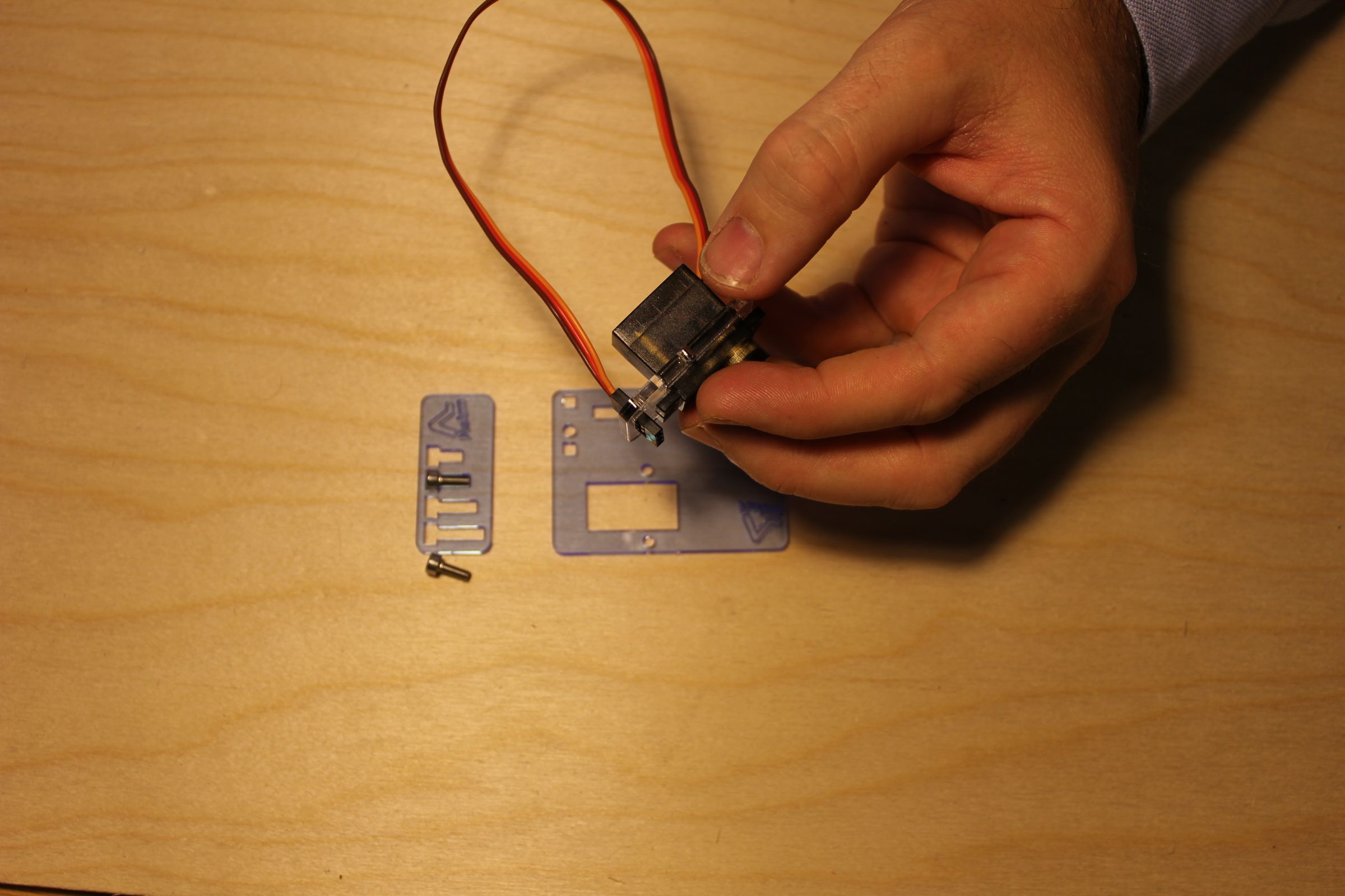 MeArm V1.1 - Tiny Open Source Robot Arm - Arduino, Raspberry Pi, Micro:bit Compatible : 18 Steps ...