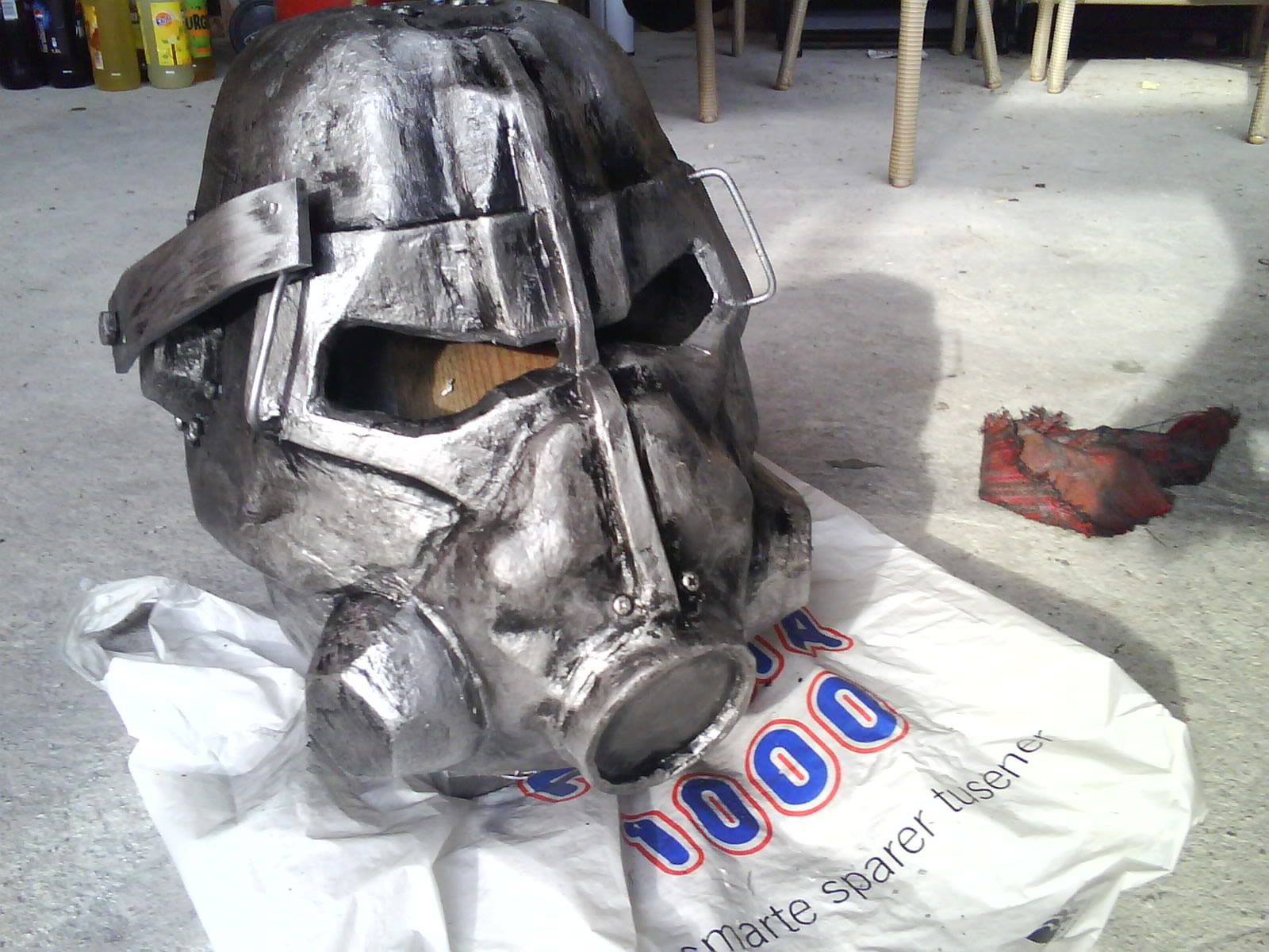 How to Make Your Own Fallout 3 Helmet Prop! : 8 Steps - Instructables