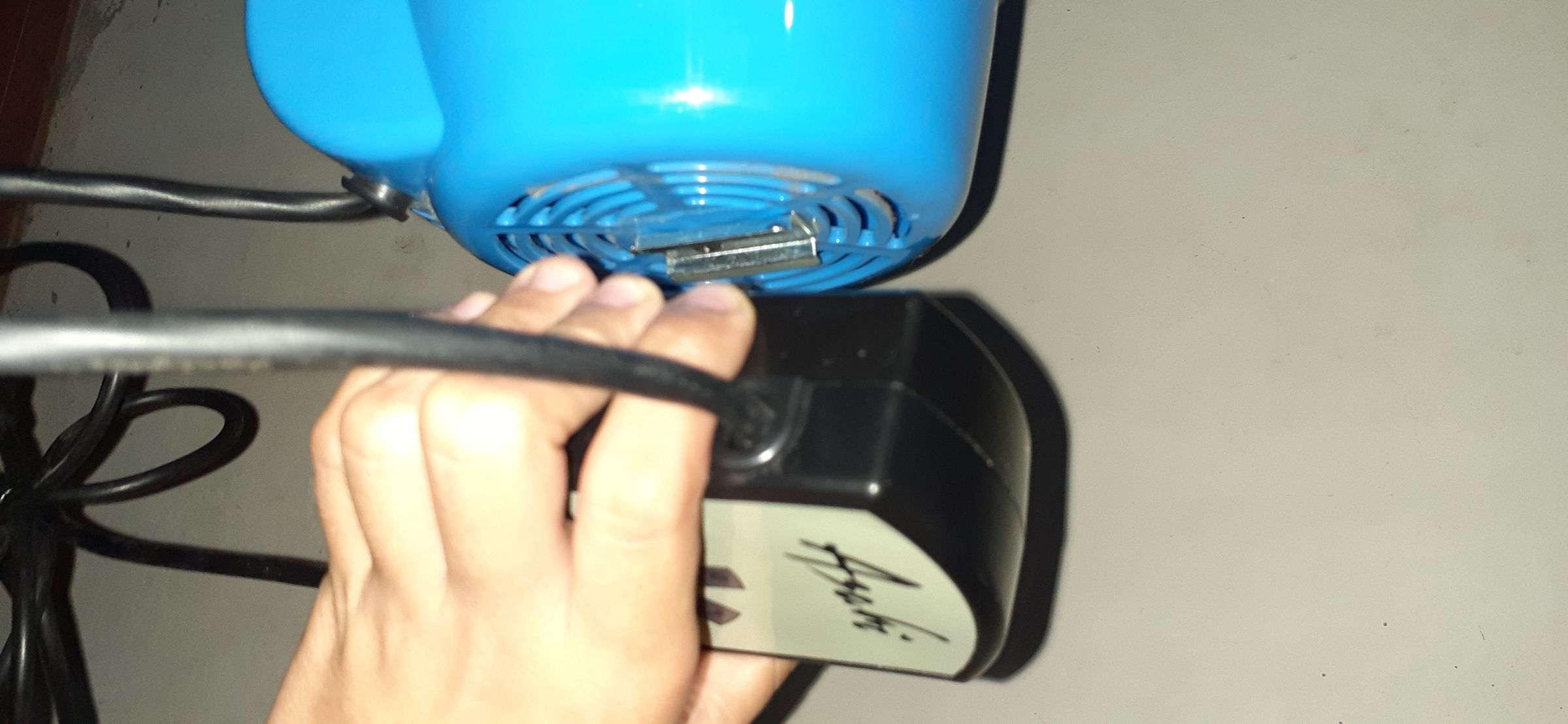 How to Assemble a Pedestal Electric Fan? : 12 Steps - Instructables