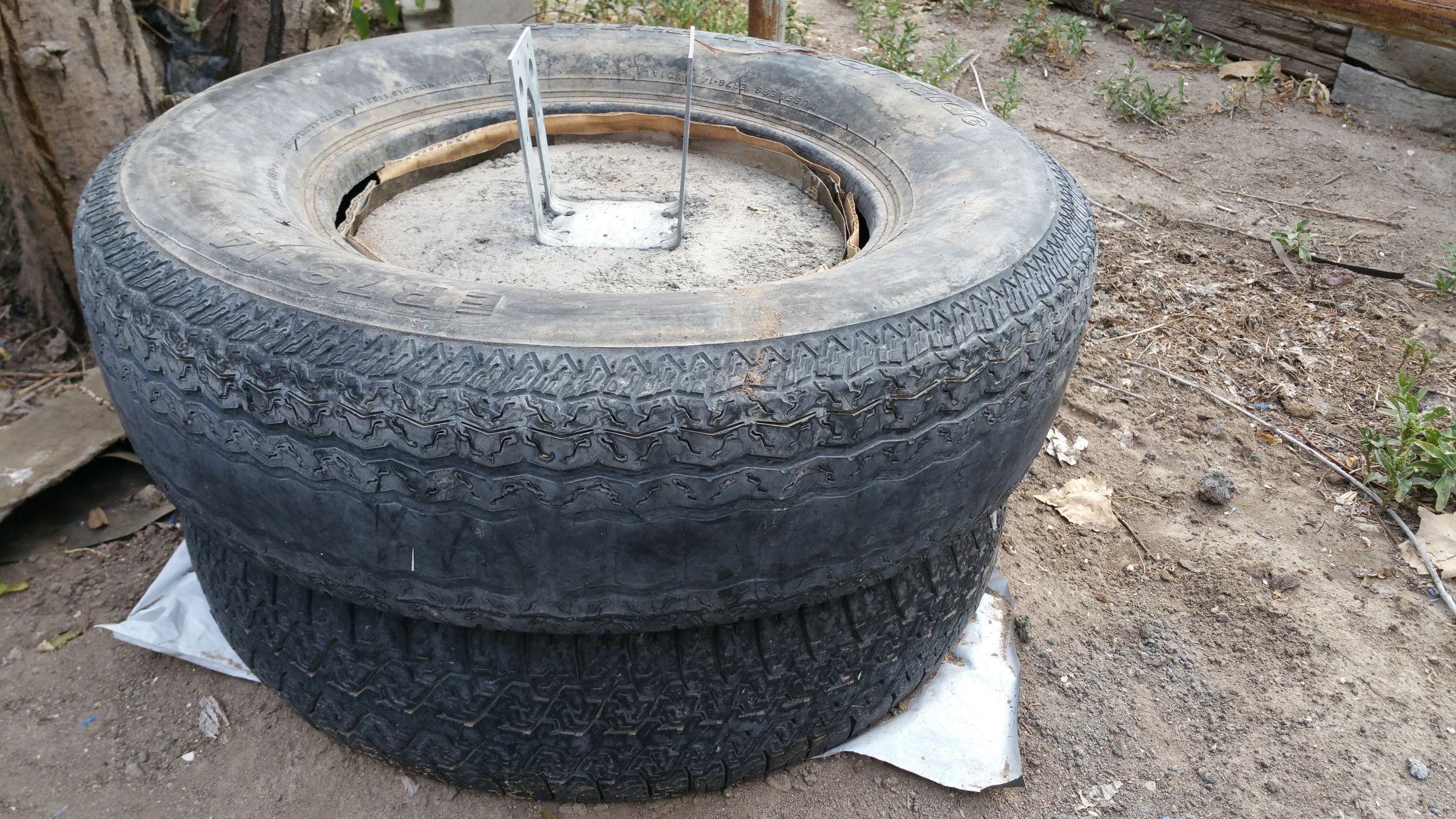 Concrete Tire Piers : 8 Steps (with Pictures) - Instructables