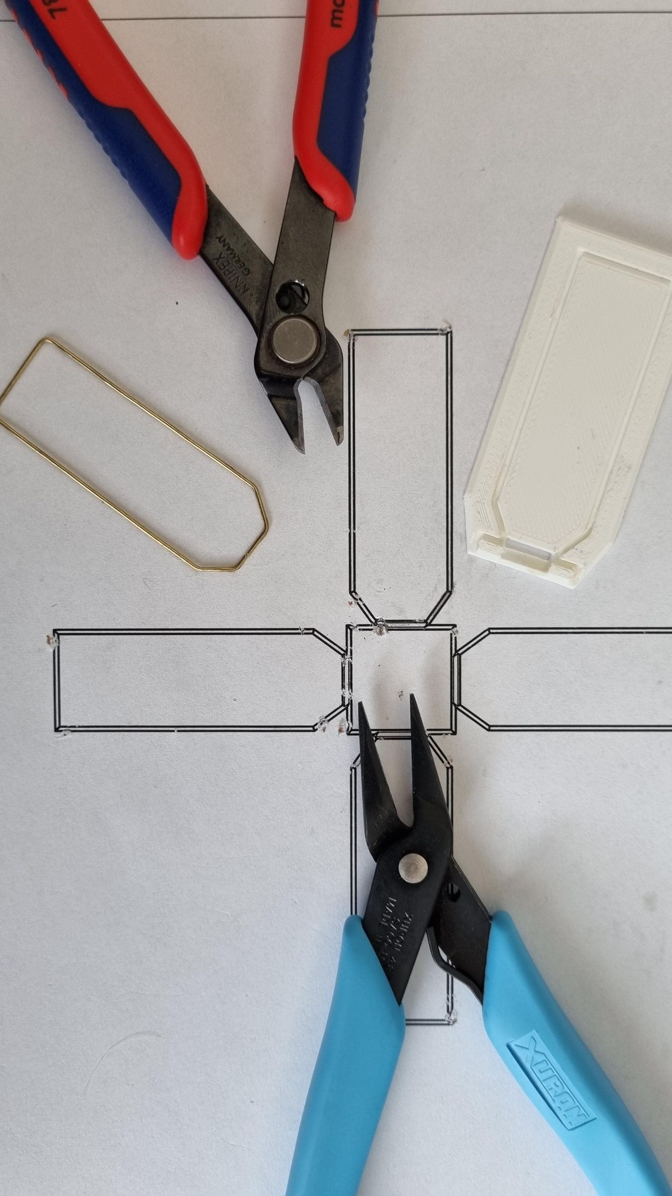 Freeform Satellite Sculpture – Sattiny 2.0 : 11 Steps (with Pictures ...