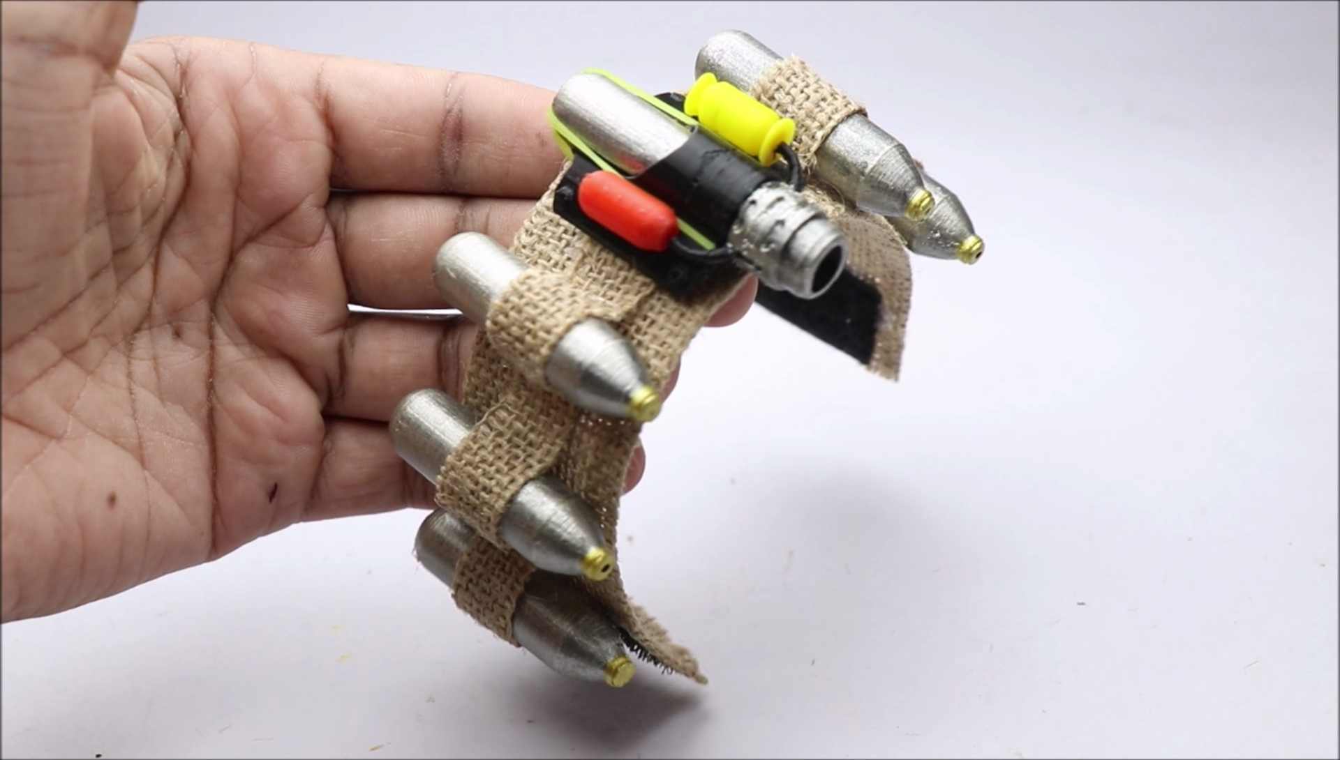 How to Make Working SCARLET SPIDER Web Shooter in Simple Way : 8 Steps ...