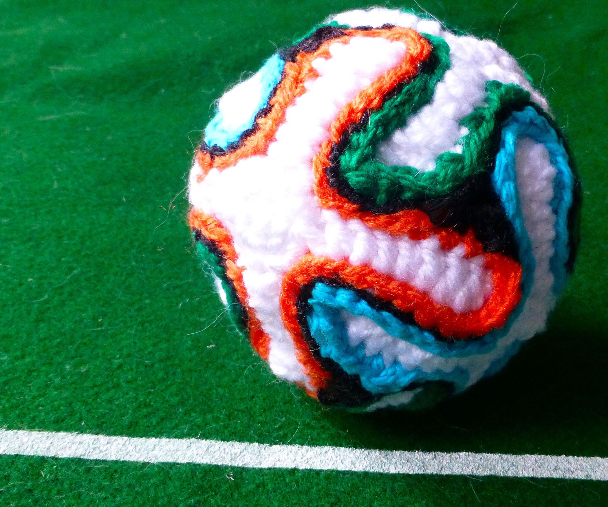 2014 World Cup Mini Match Ball : 6 Steps (with Pictures) - Instructables