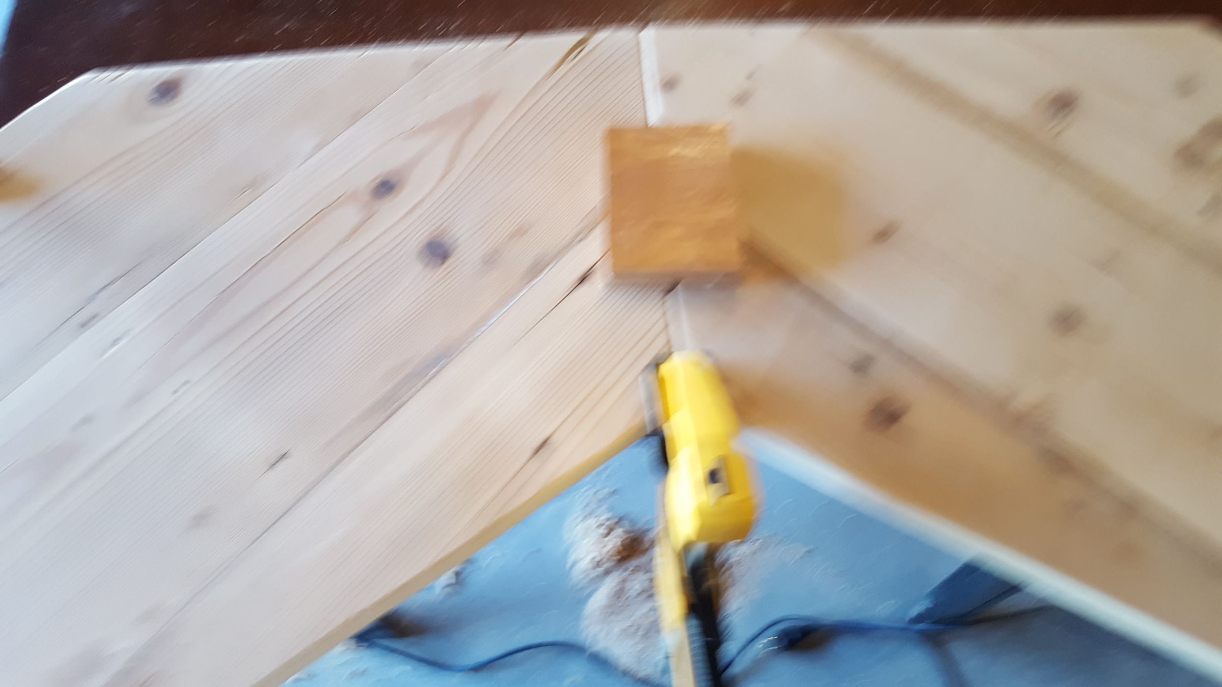 Computer Monitor Riser : 4 Steps (with Pictures) - Instructables