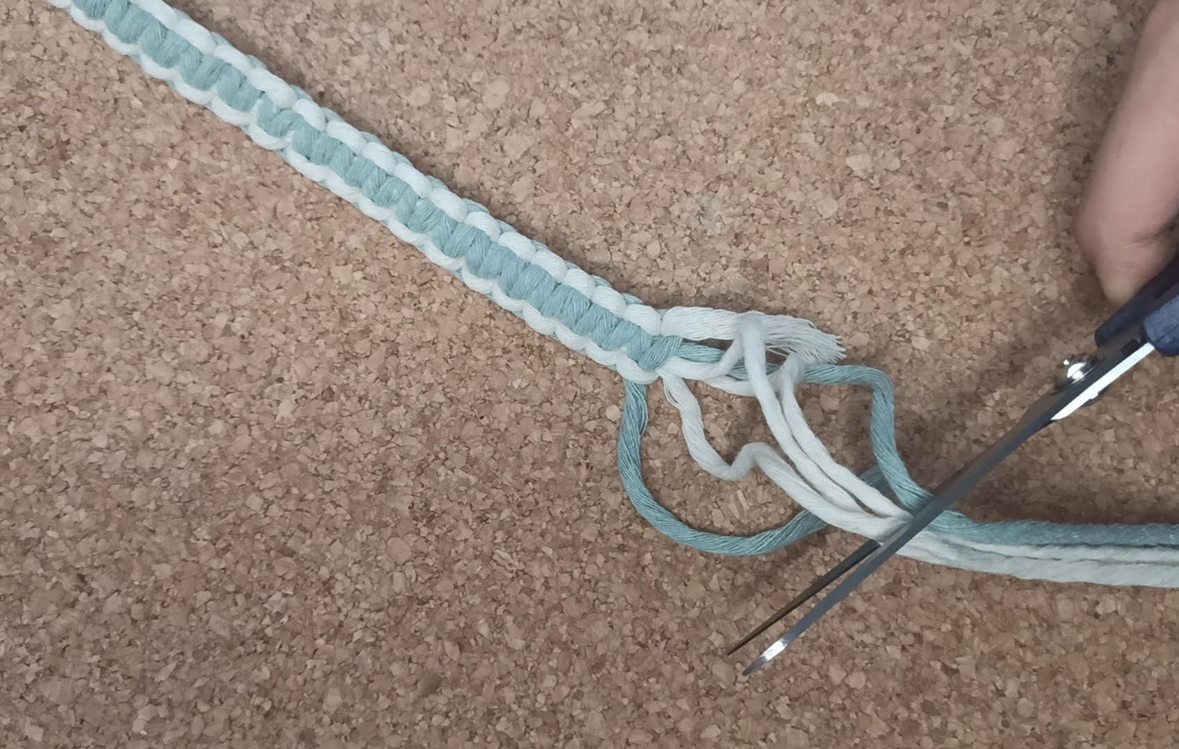 How to Make a Macrame Wristlet Keychain? Step by Step Tutorial for Beginners : 6 Steps (with ...