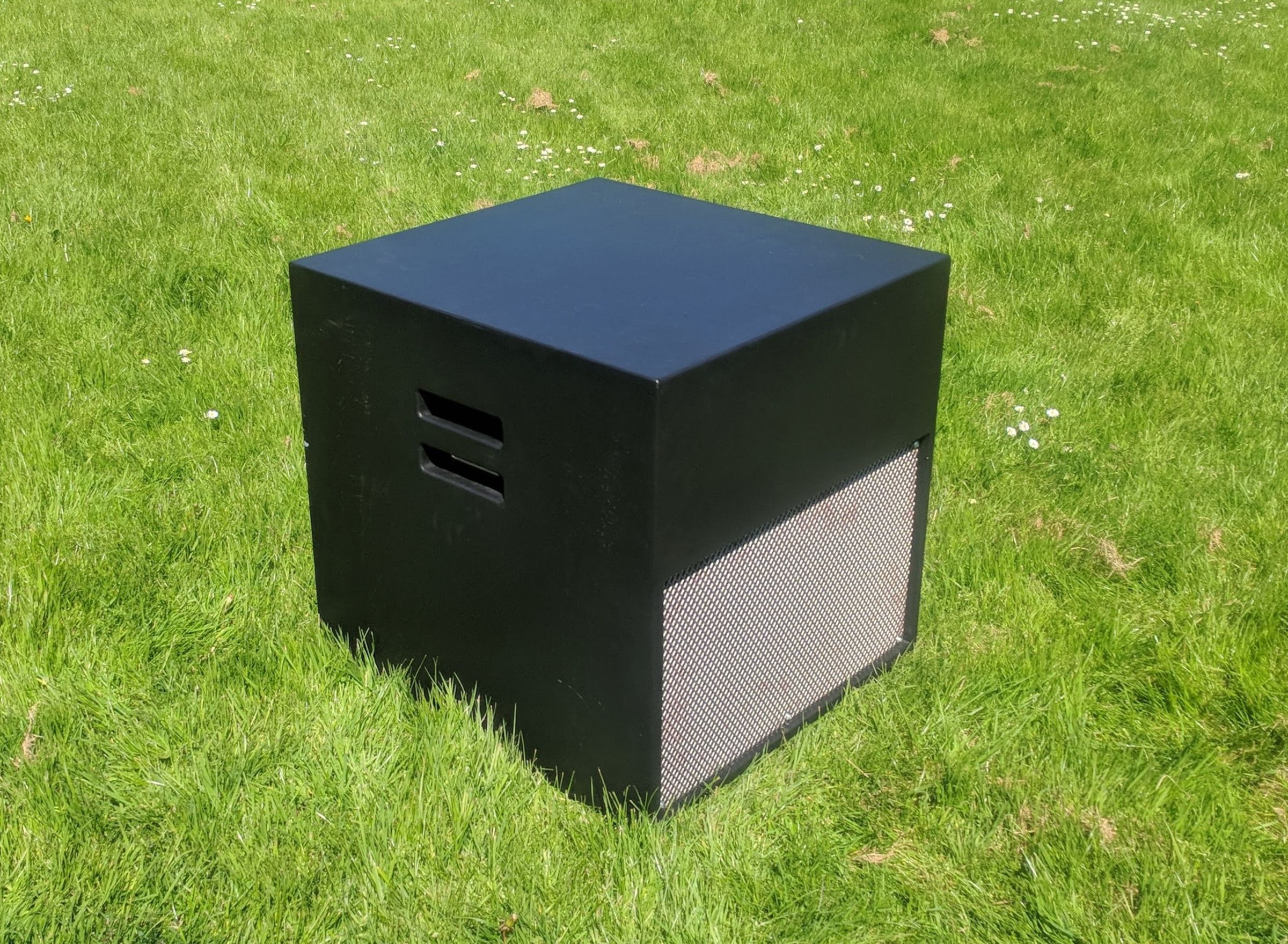 Building a Cubo 18 and Modified Cubo 8 Subwoofer : 5 Steps - Instructables