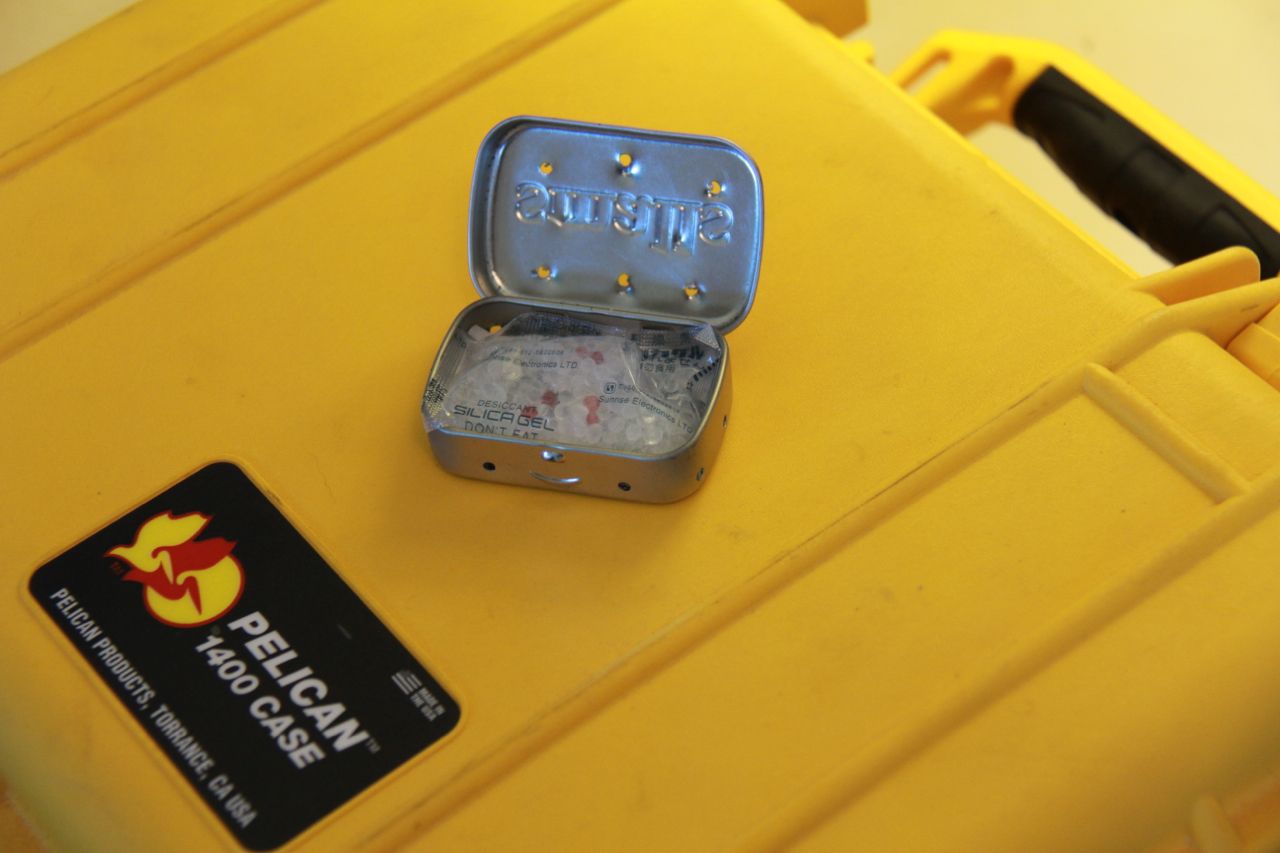 DIY Altoids Tin Camera Case Desiccant Pack : 4 Steps (with Pictures ...