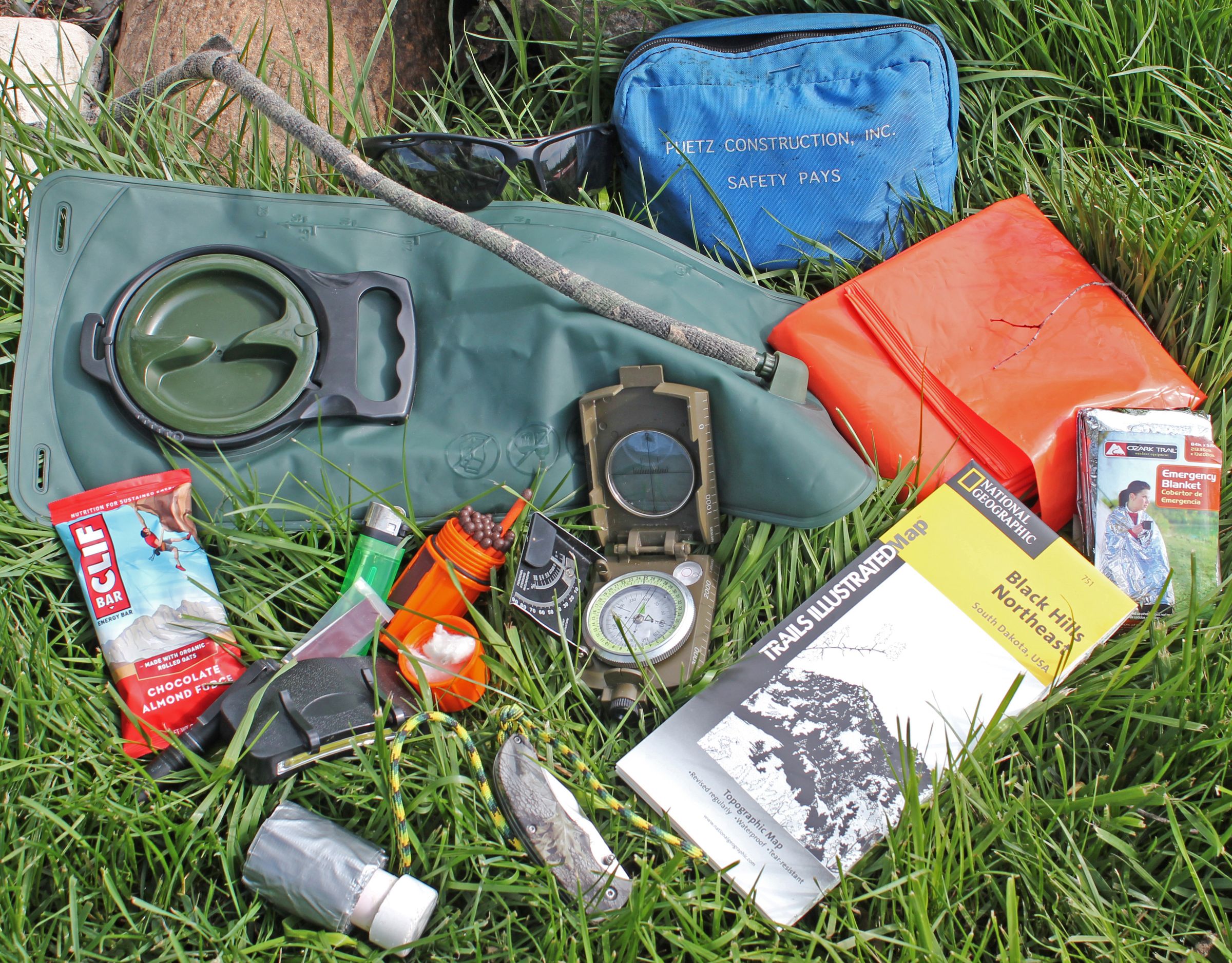 The 10 Hiking Essentials : 11 Steps - Instructables
