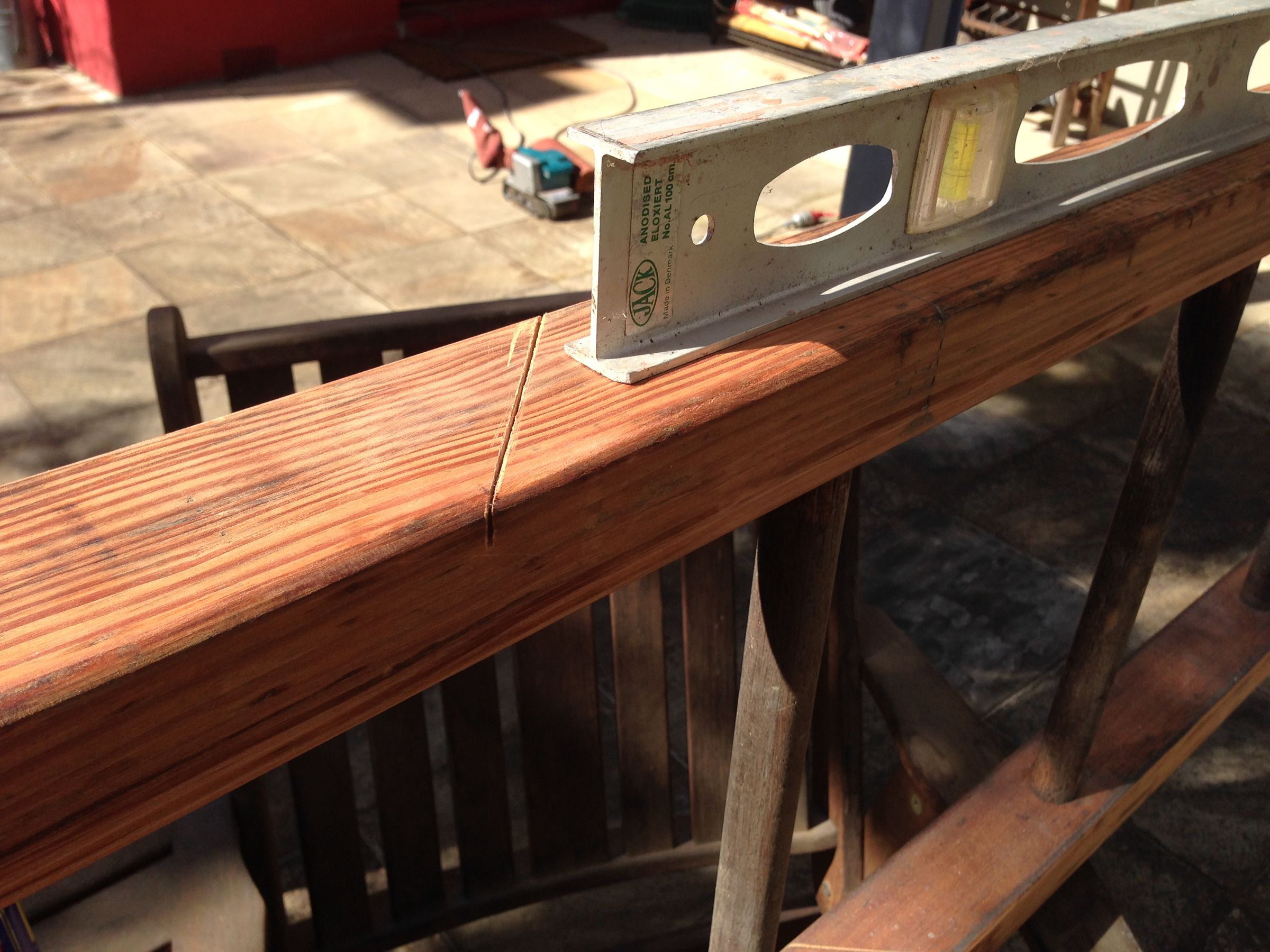 Wall-mounted Horizontal Ladder Shelf : 11 Steps (with Pictures ...