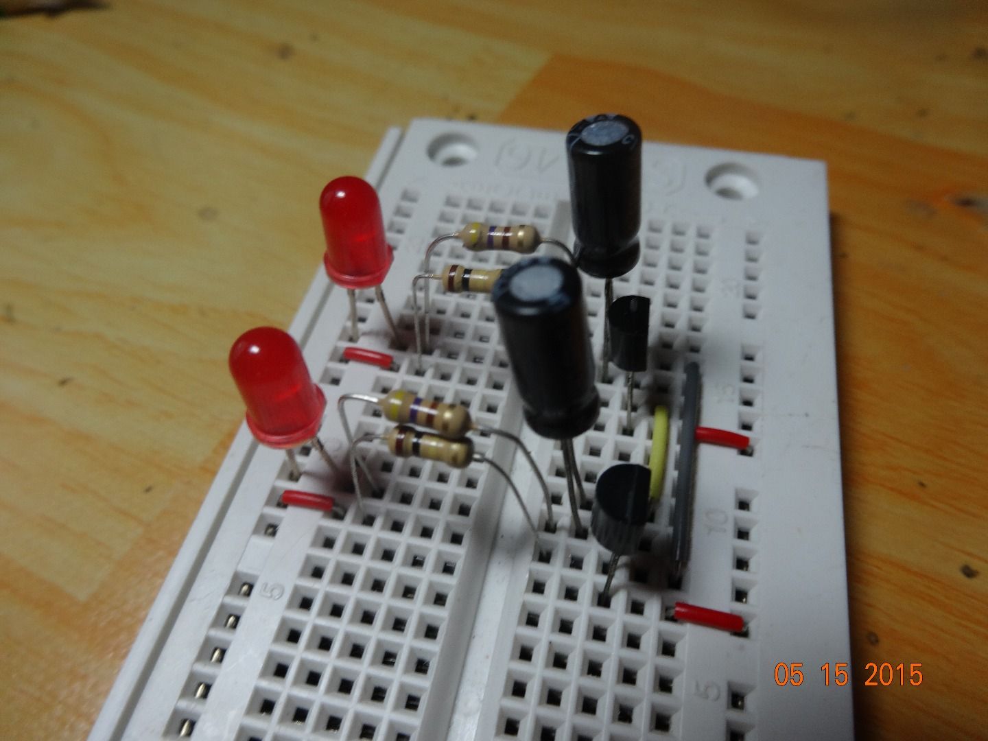 Dual LED Flasher : 6 Steps (with Pictures) - Instructables