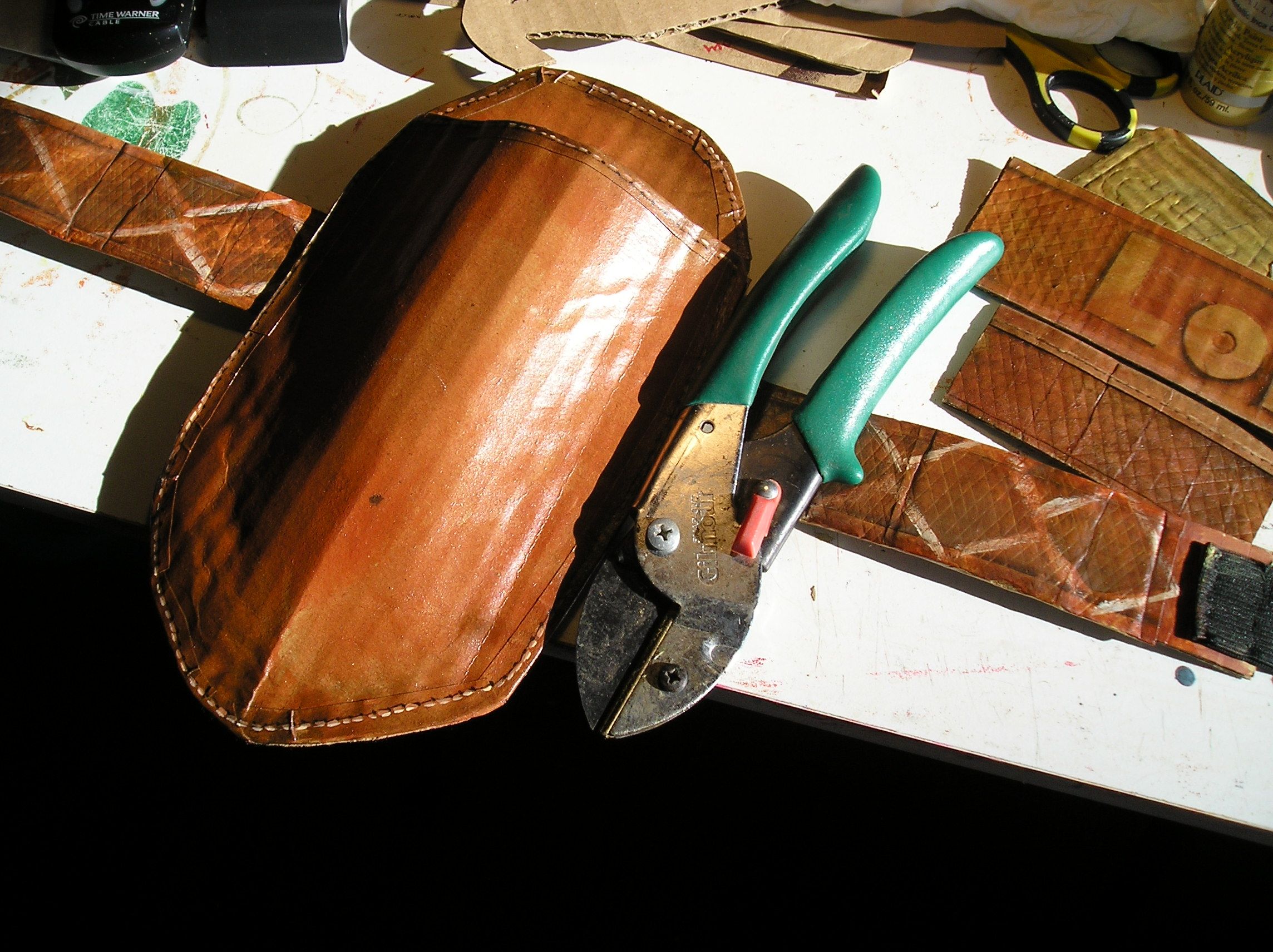 A Belt and Holster Made of Cardboard : 10 Steps - Instructables