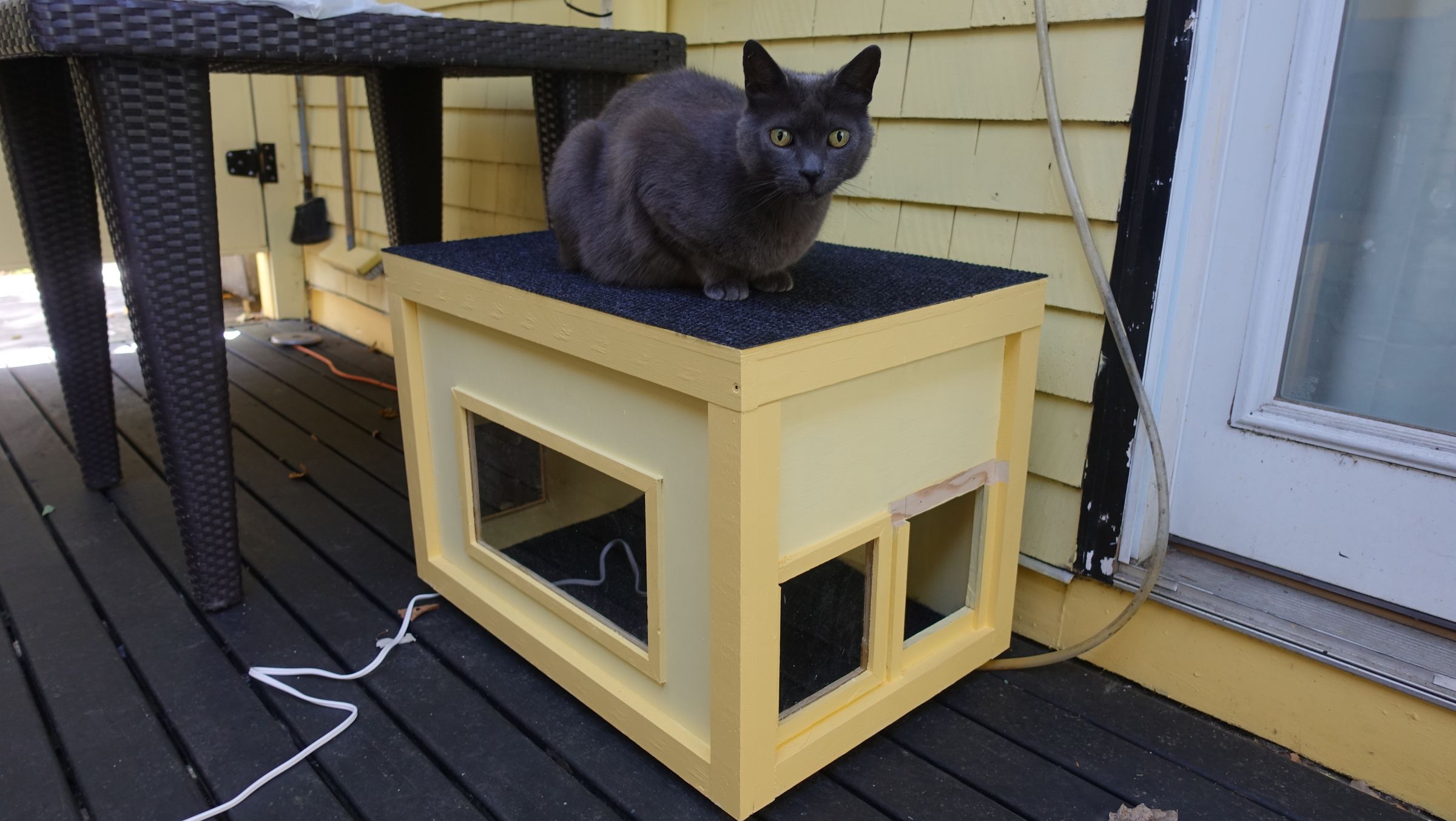 Heated Winter Cat Shelter and Seat : 6 Steps - Instructables