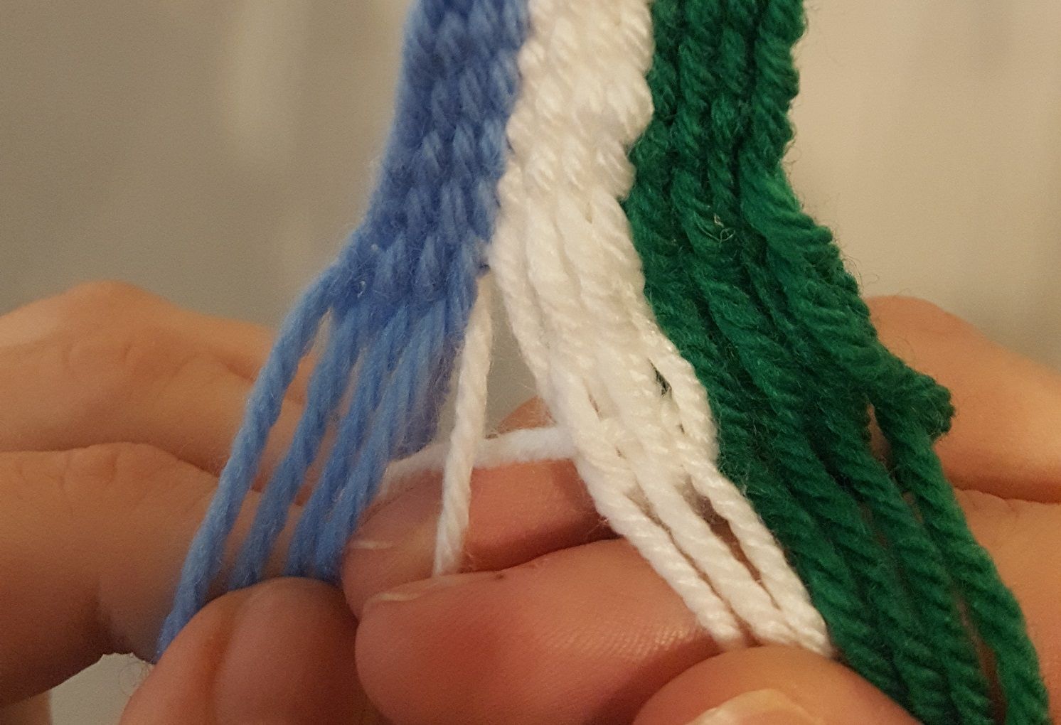 Colour Switching: Fingerweaving Vertical Stripes : 13 Steps (with ...
