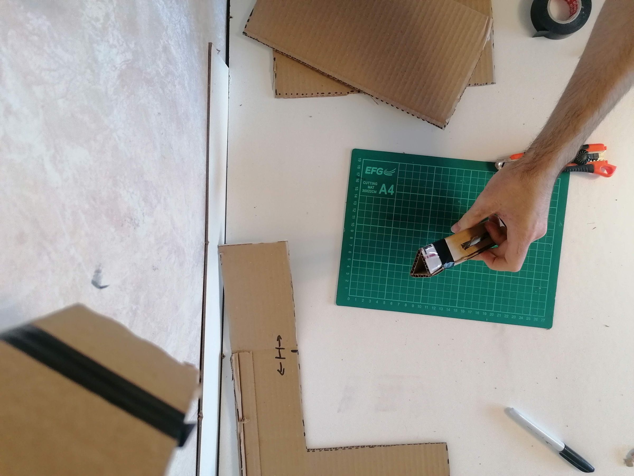 Cardboard Phone Holder (basic) for Sharing Work on Paper (RO/EN) : 6 ...