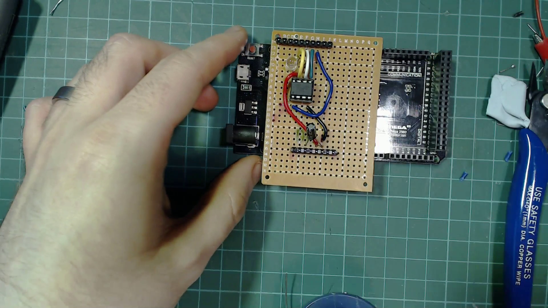 DIY Attiny Programming Shield : 8 Steps (with Pictures) - Instructables