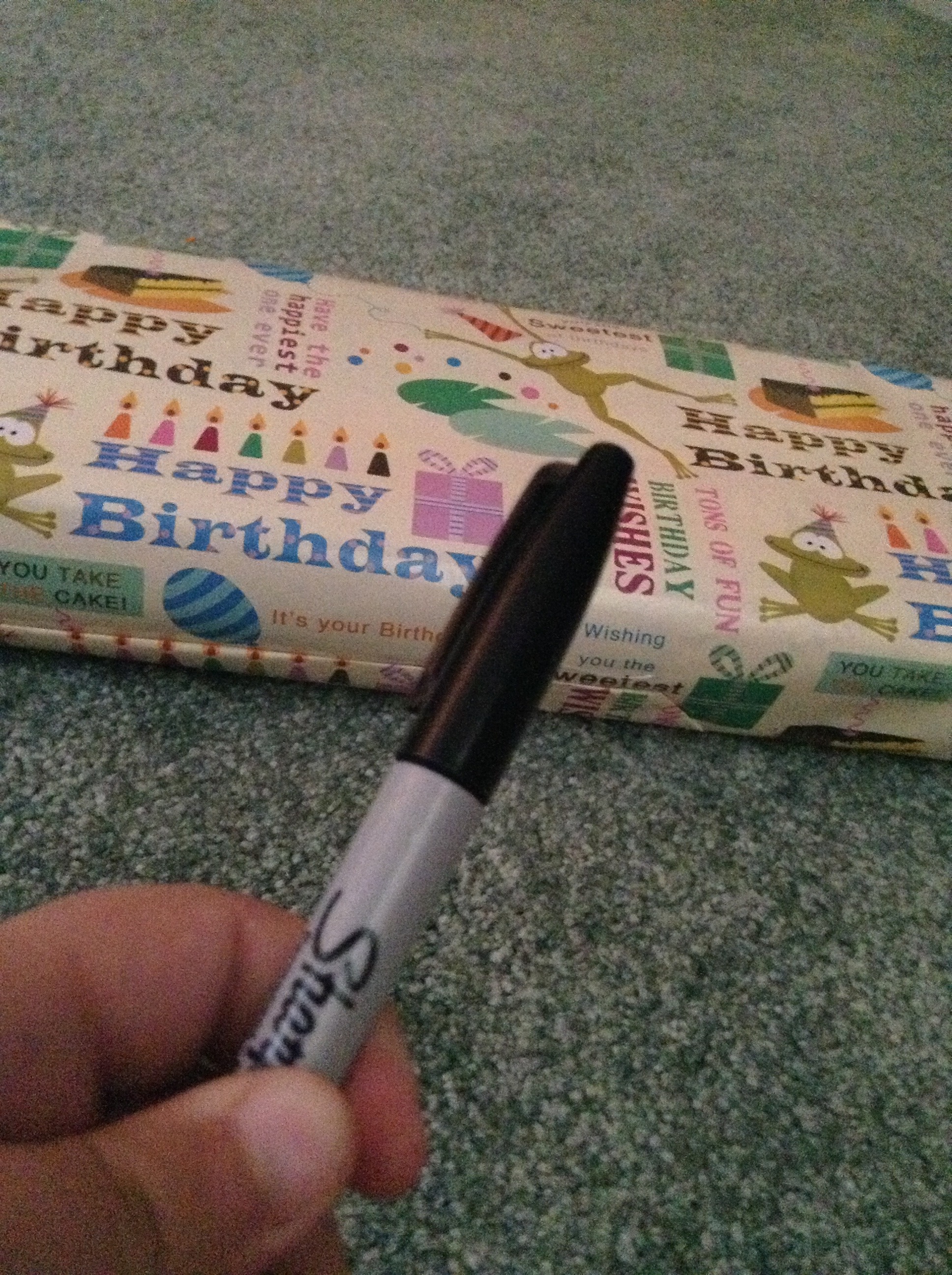 How to Wrap a Large Gift : 4 Steps - Instructables