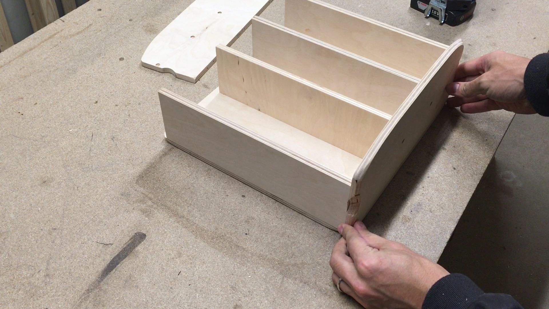 How to Make a Mini Bar From Jerry Can : 10 Steps (with Pictures ...