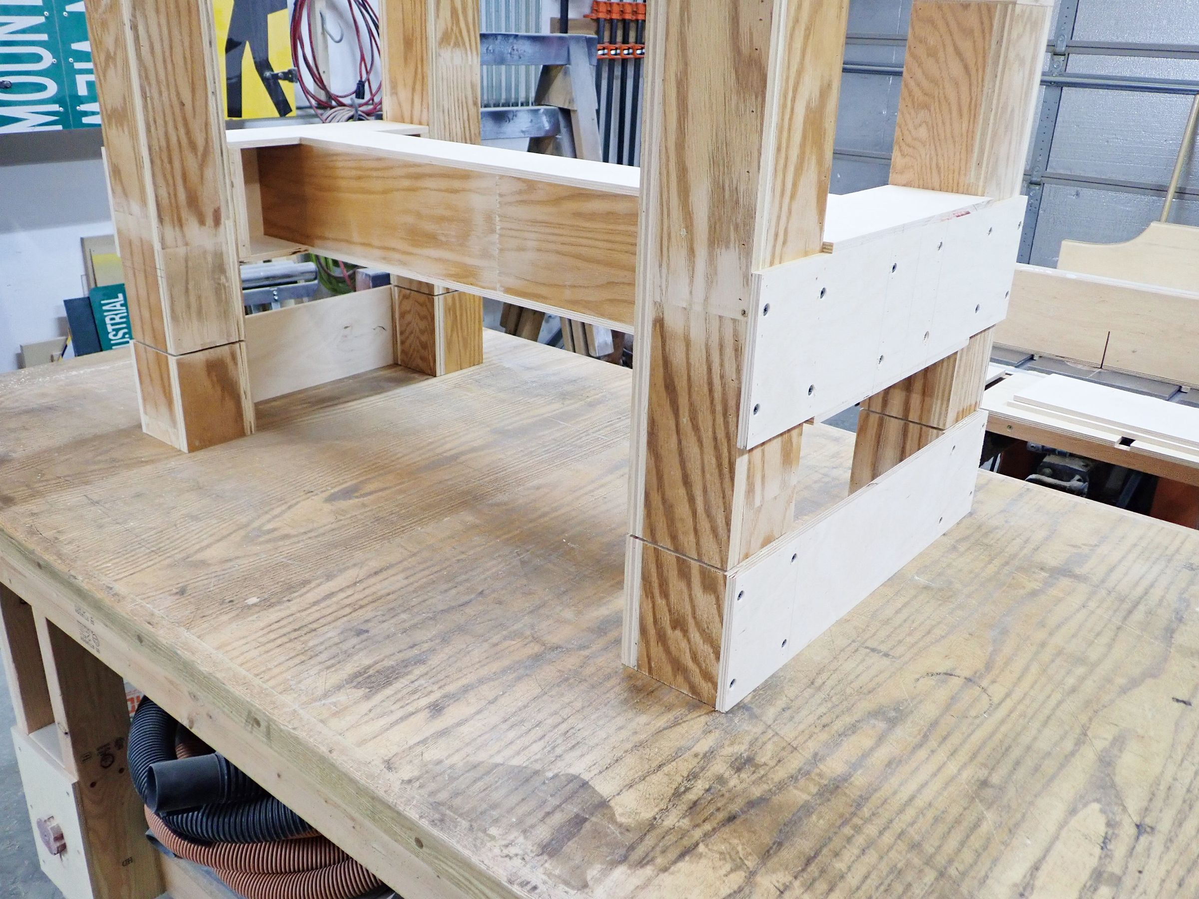 Make an Adjustable-Height Table With a Car Jack : 16 Steps (with ...