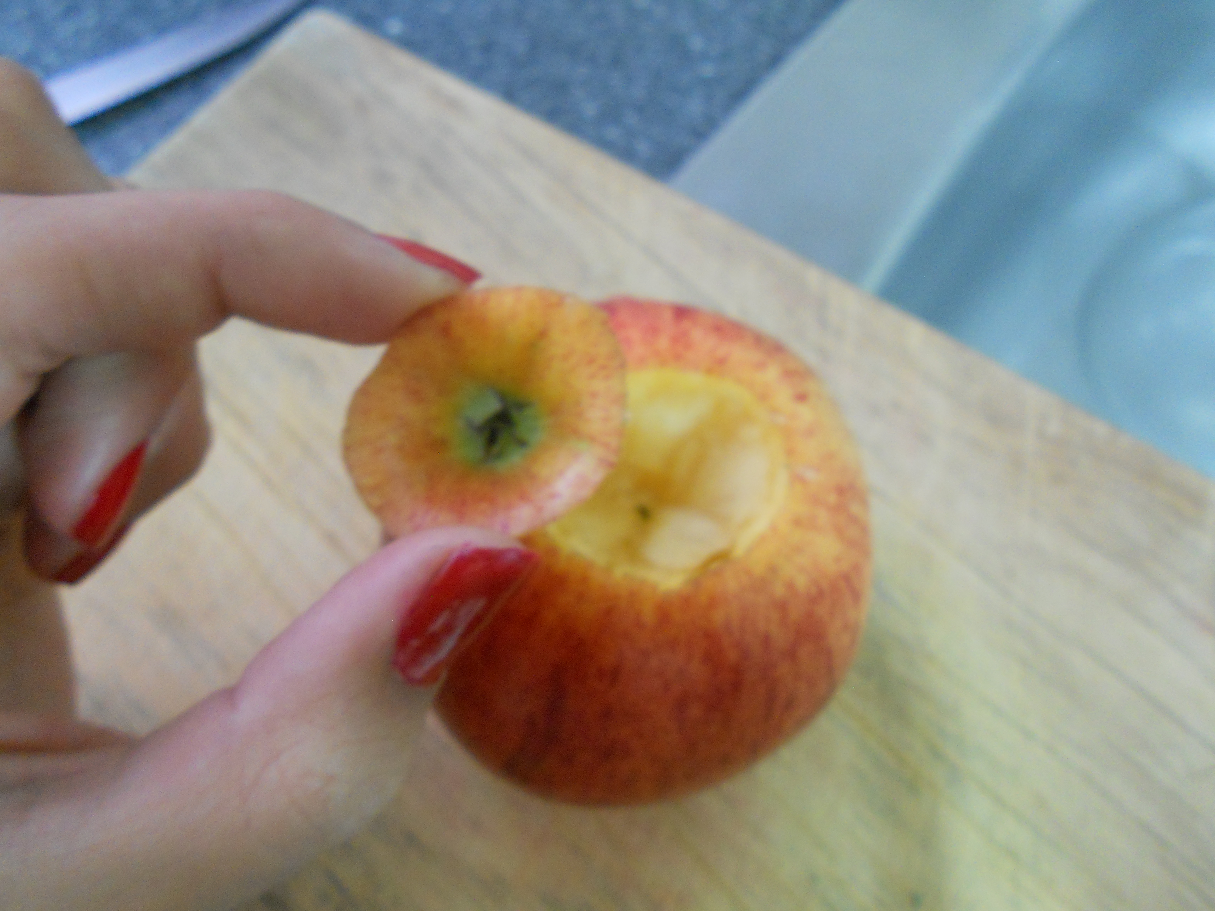 Apple Prank! : 3 Steps - Instructables