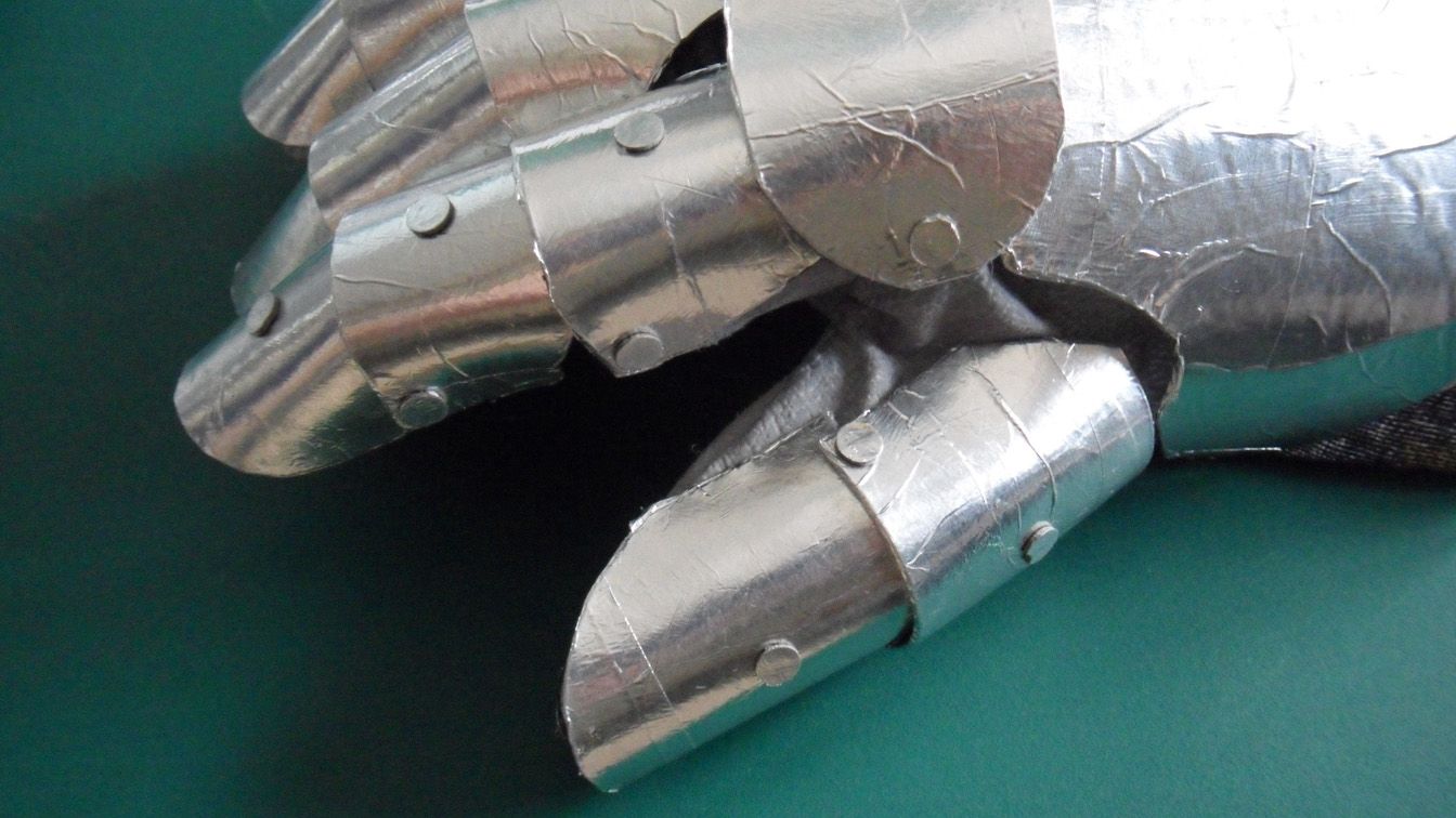 Costume Gauntlets for Less Than a Fiver. : 13 Steps (with Pictures ...