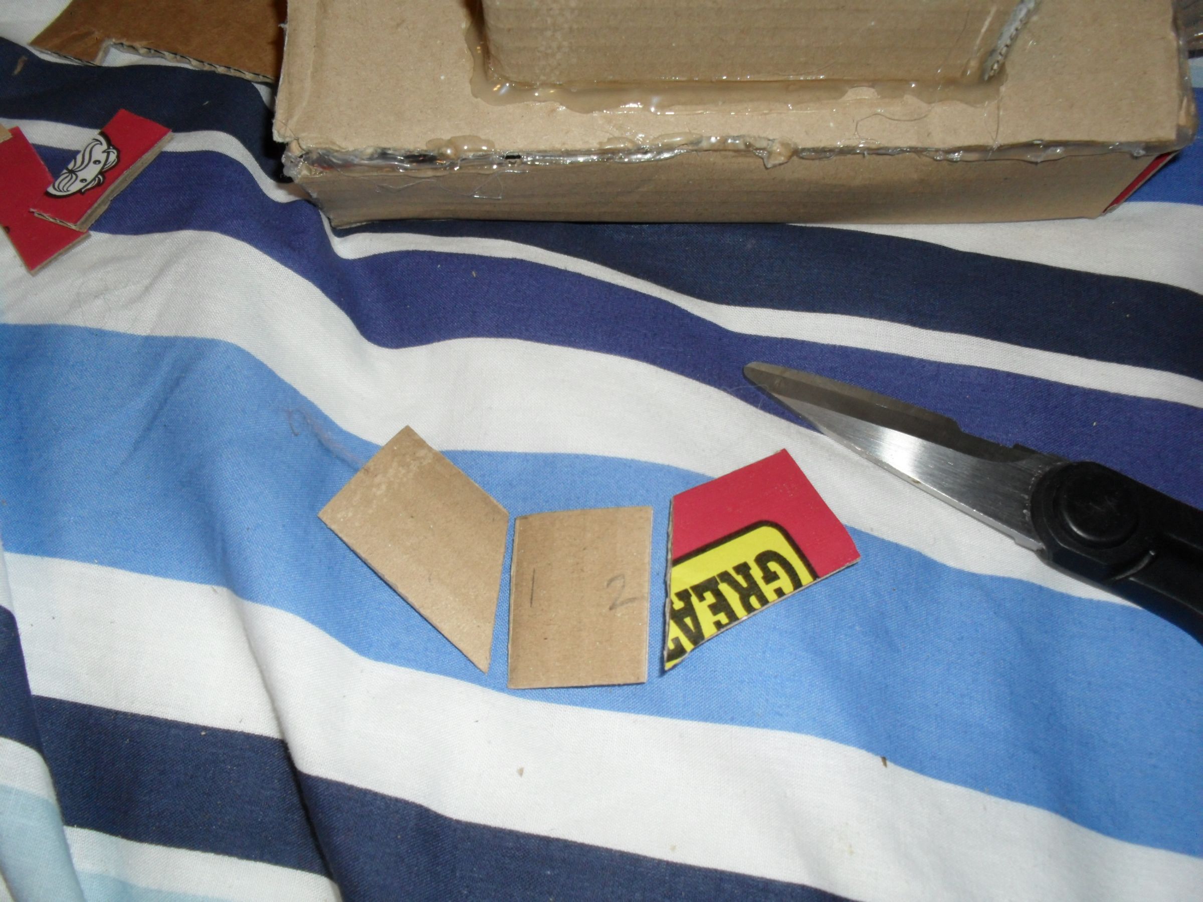 Cardboard Props: How to Make a 1950's Type Press Camera : 9 Steps ...