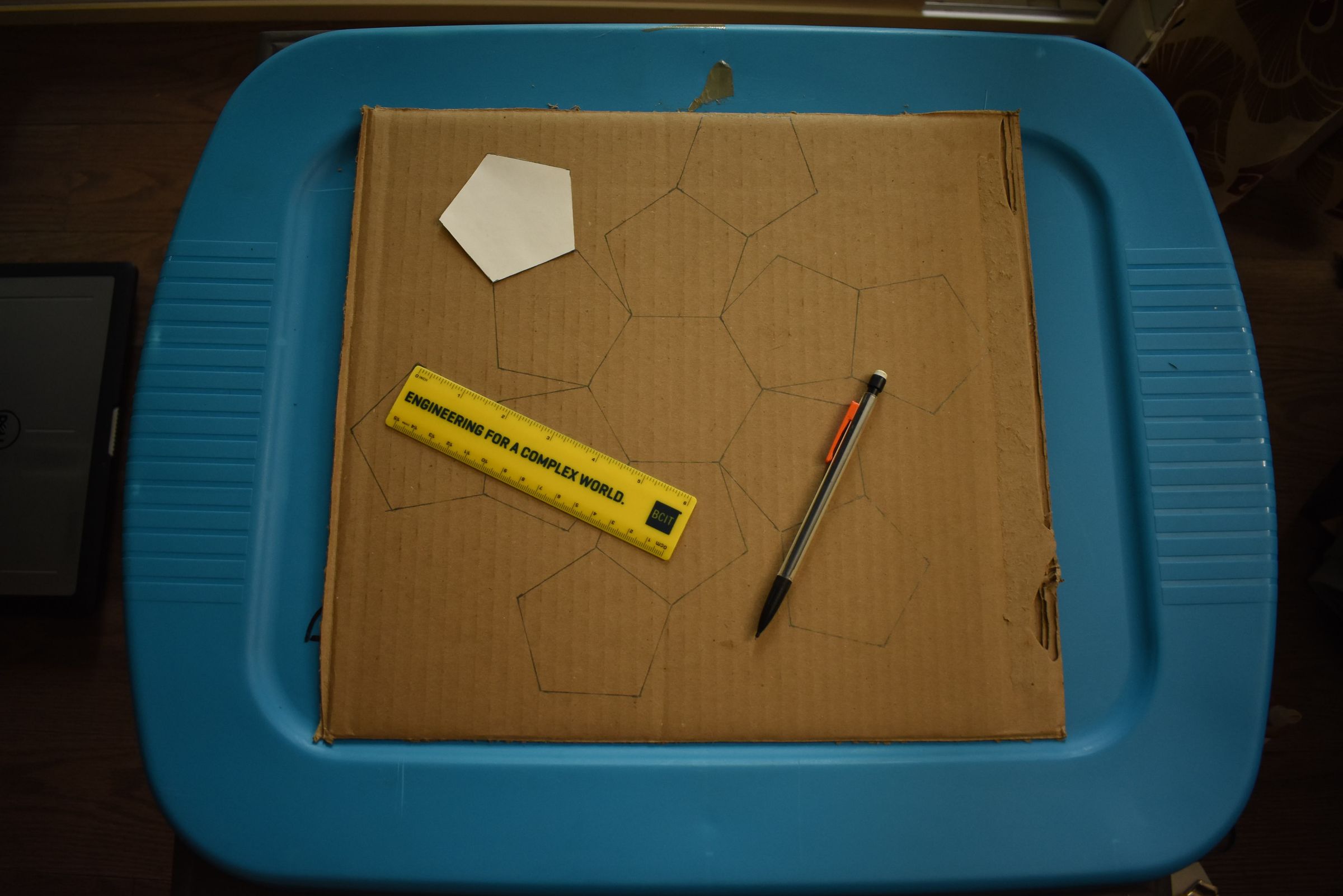 Modern Geometric [Cardboard] Planter : 8 Steps (with Pictures ...