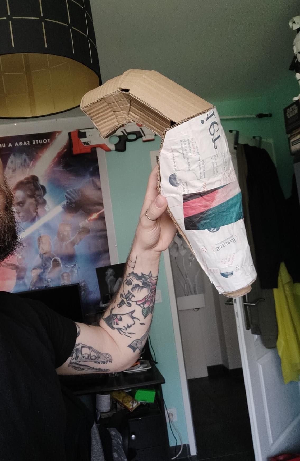 Cardboard Lifesize Battle Droid From Star Wars : 5 Steps - Instructables